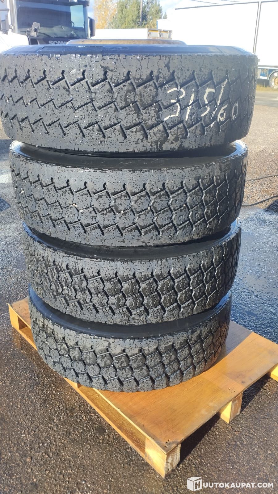 Kuorma-auton rengas 315 / 60 / R22,5 vetopinta, Michelin, pinnoitettu ...