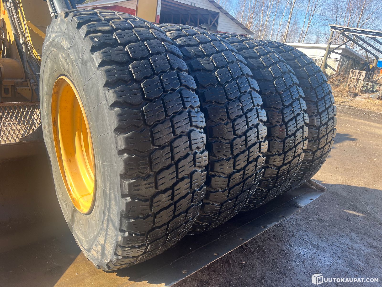 Michelin snowplus 17.5x25, Liminka | Huutokaupat.com