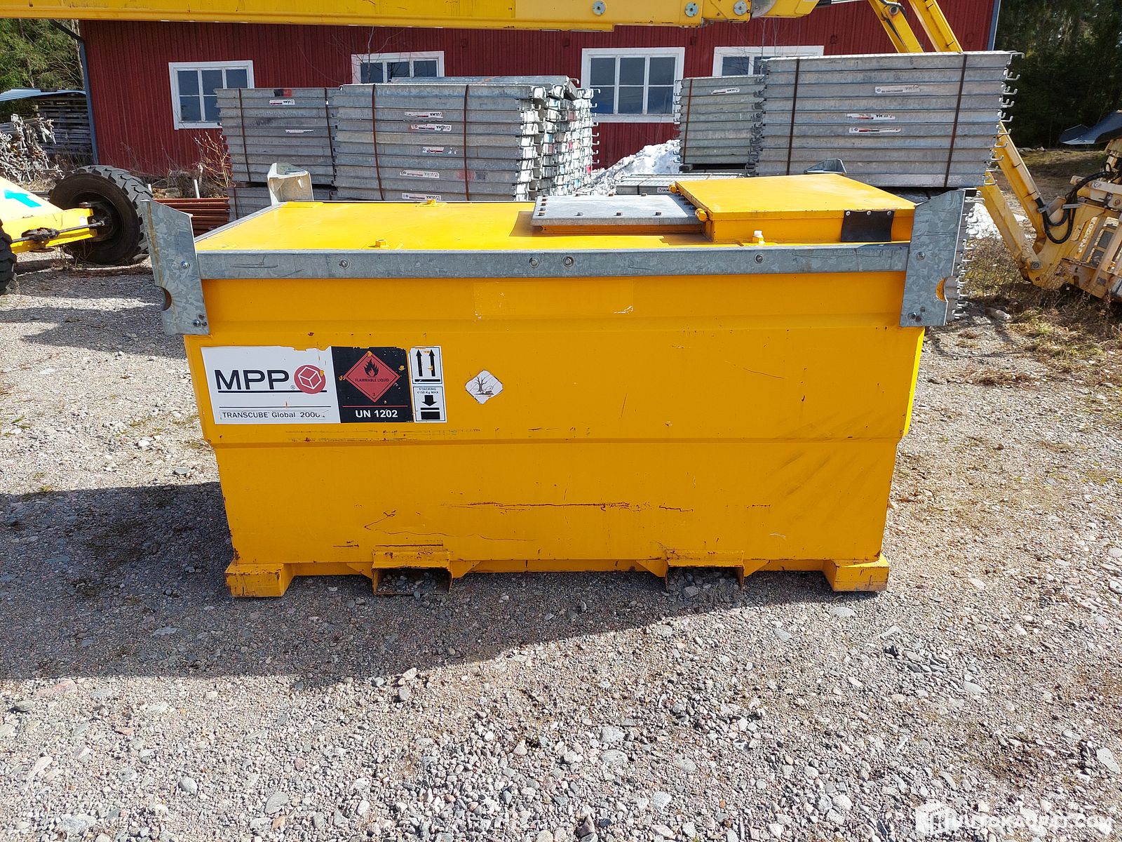 Siirrettävä polttoainesäiliö Transcube 2000l, Pukkila | Huutokaupat.com