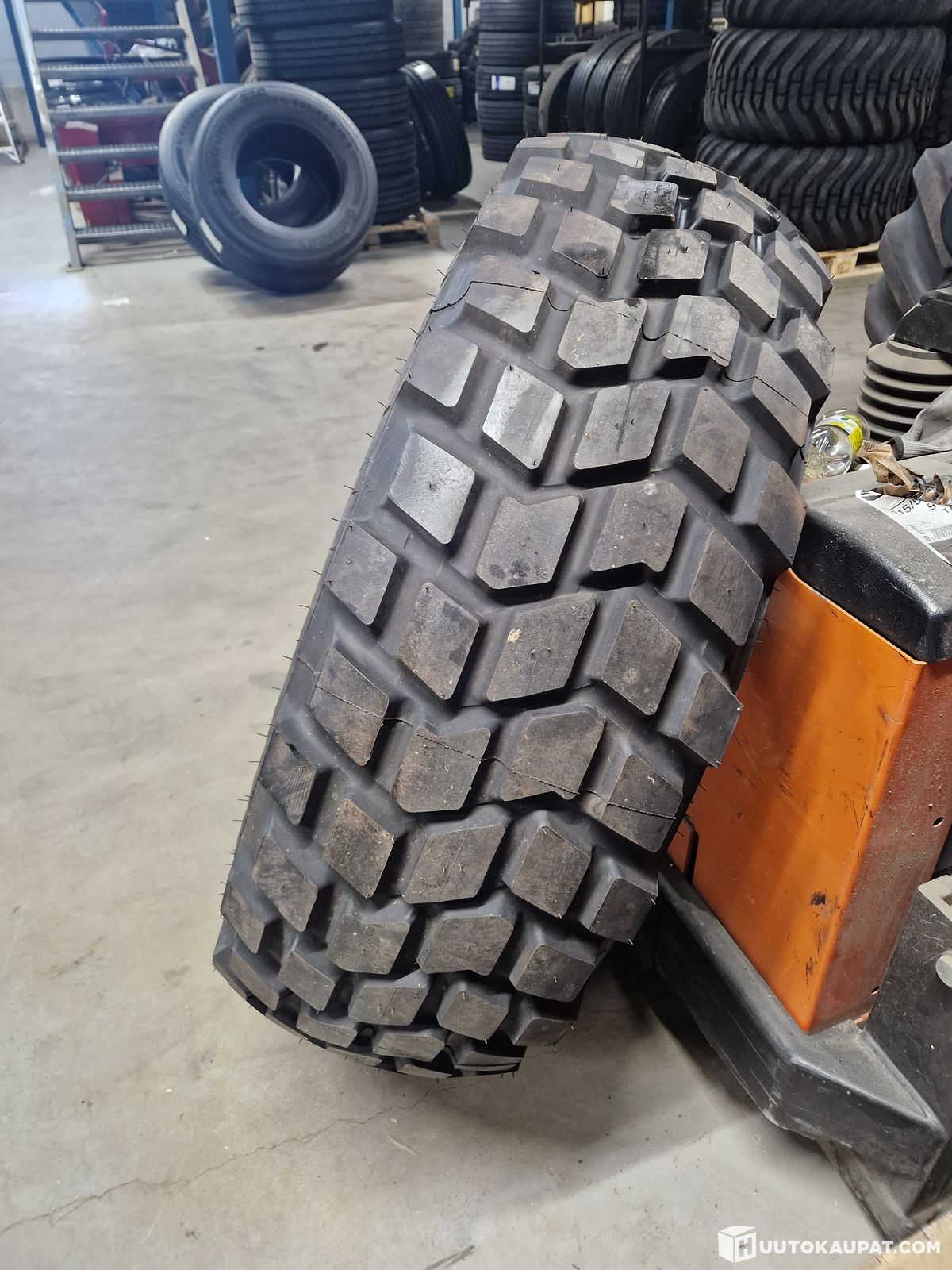 Rengas 14.5R20 Michelin XS TT, Sastamala | Huutokaupat.com