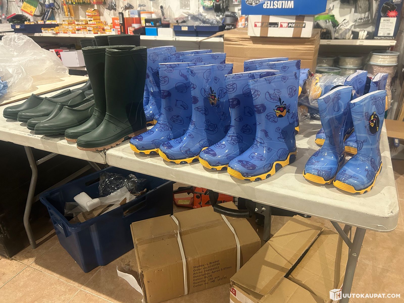 18pr loppuerä Lasten monenlaisia Kumisaappaita kalosseja Angry Birds ym ...