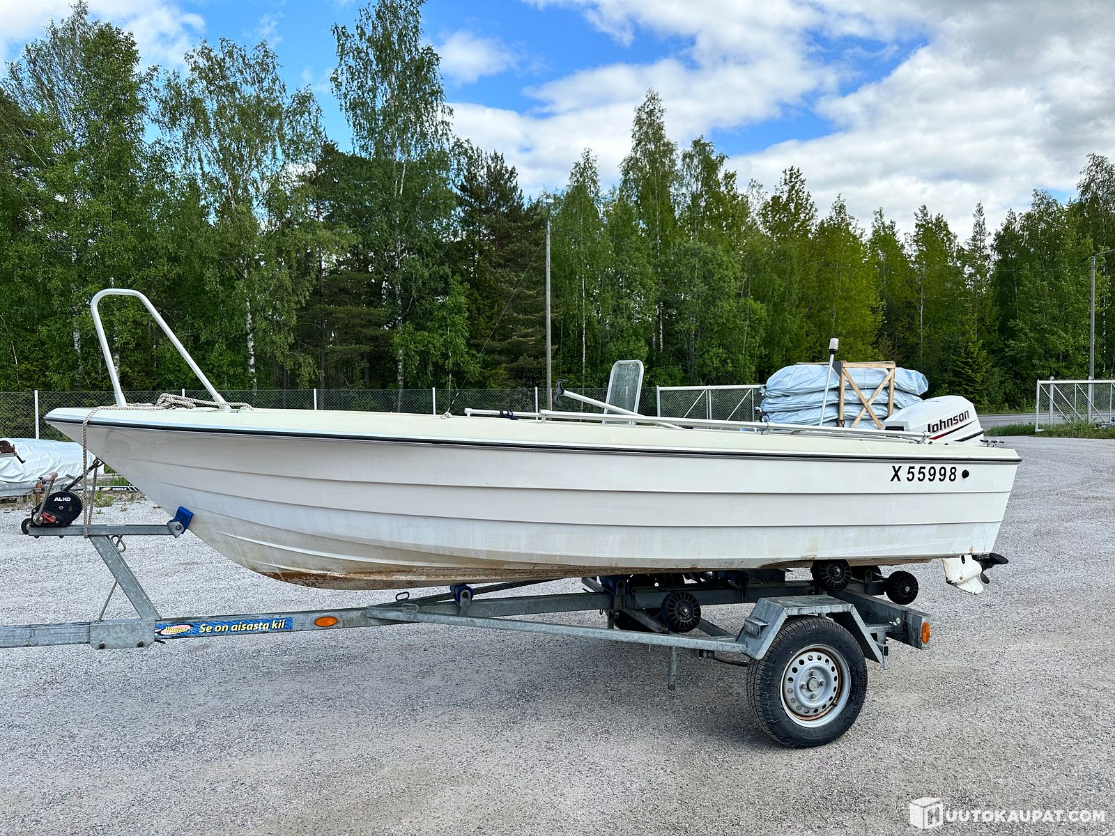 Jurmo Lux -86 + Johnson 50HV 2T -03, Sipoo | Huutokaupat.com