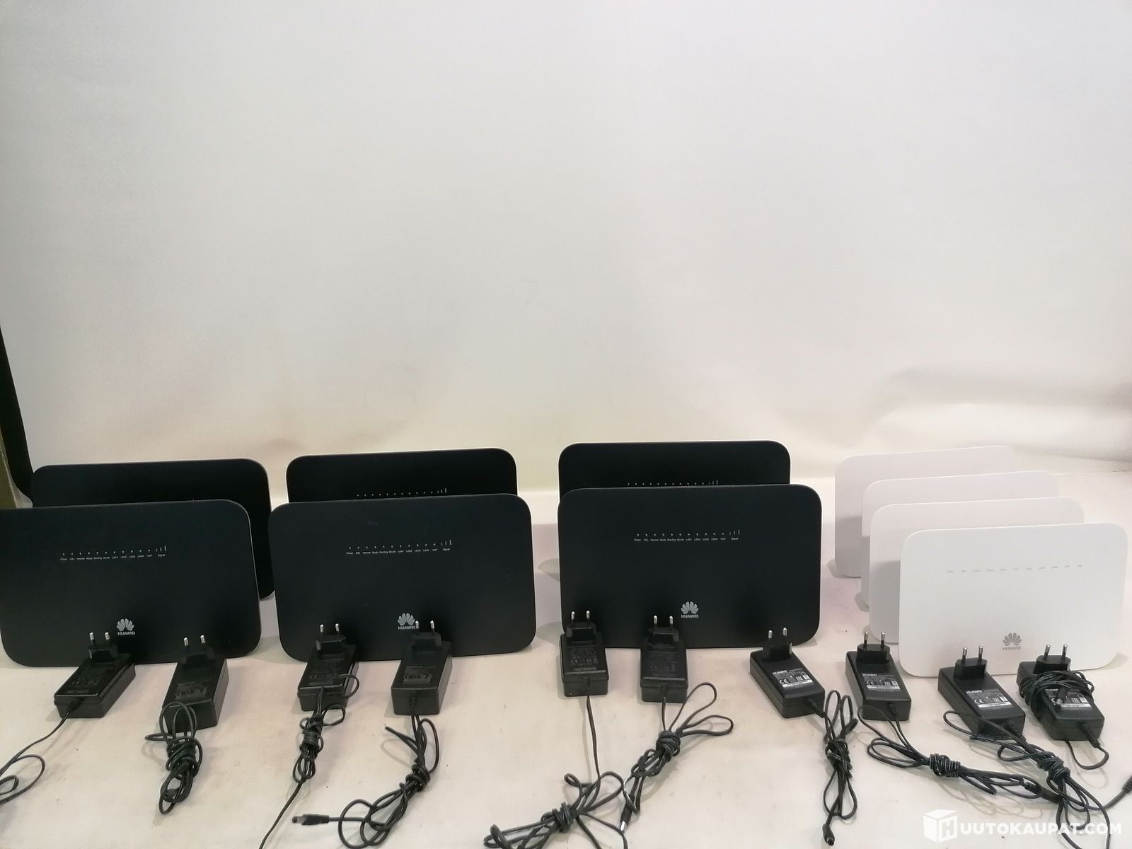 10kpl Huawei modeemeja 6 x Huawei DN9245W - 4G Hybridimodeemeja ja 4 x ...