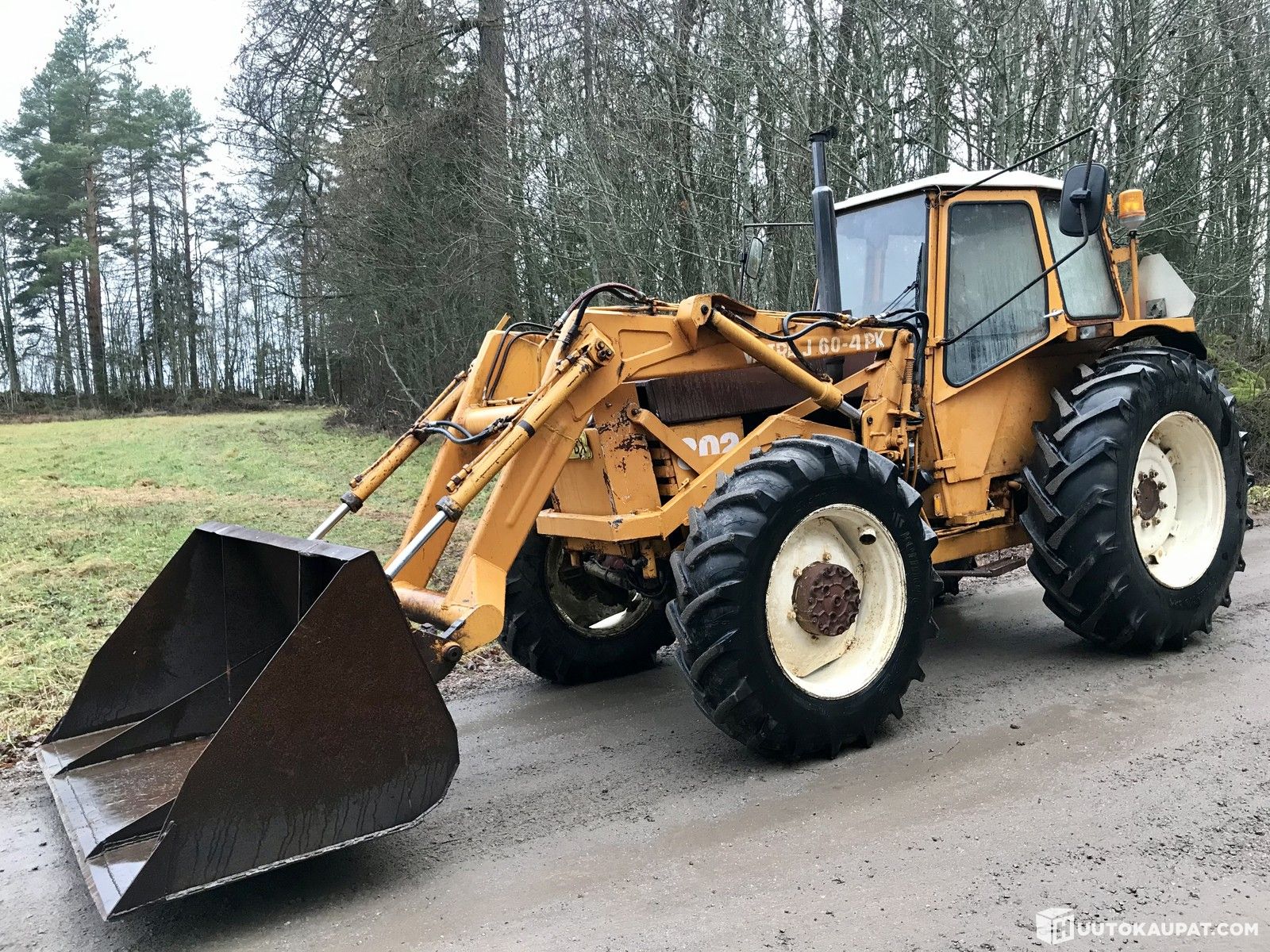 Valmet 802-4X4 Valtra J 60 etukuormaimella, 1980, Hollola | Huutokaupat.com