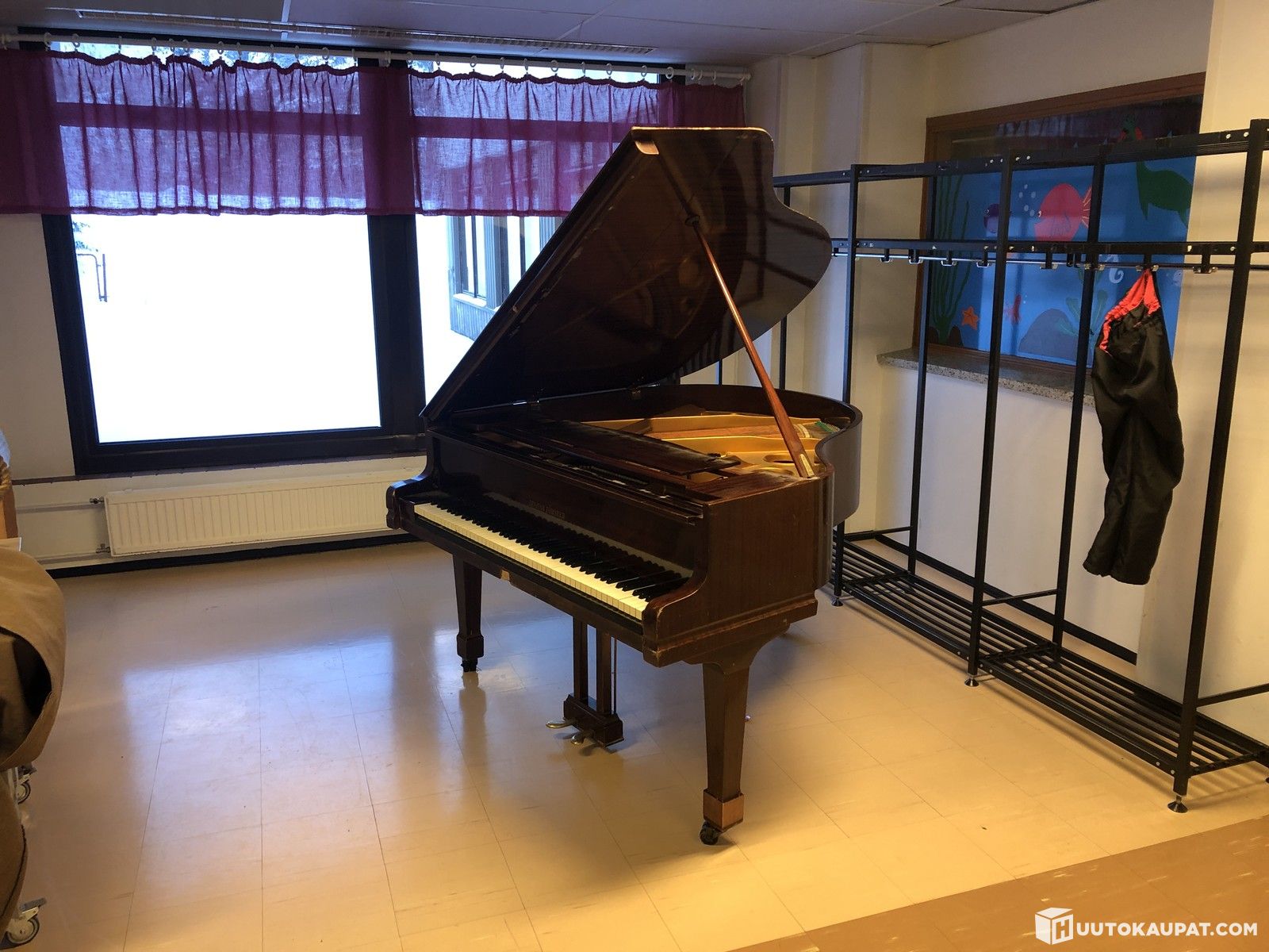 Flyygeli August Förster, Kemijärvi | Huutokaupat.com