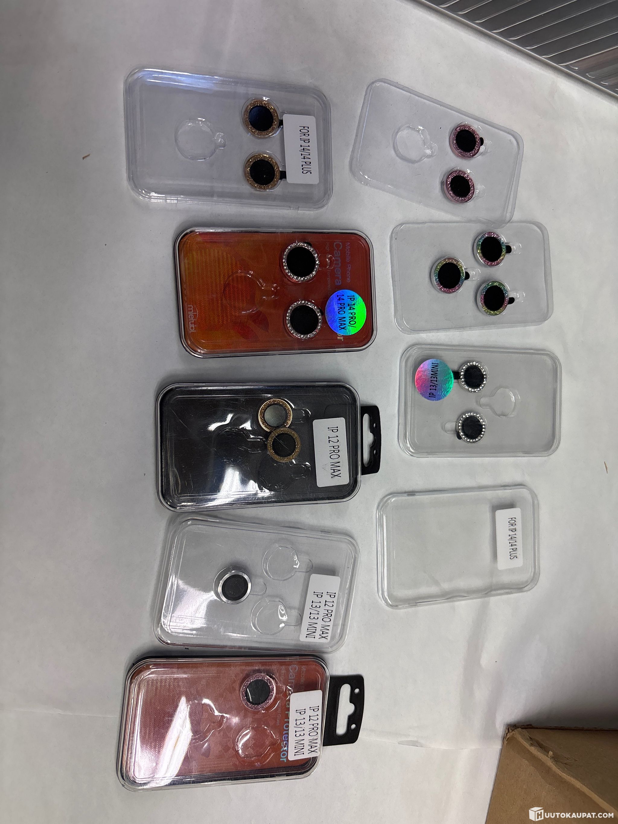 Puhelintarvikkeita (erä 1391) Phone lion Oy konkurssipesä 3580226-5 ...