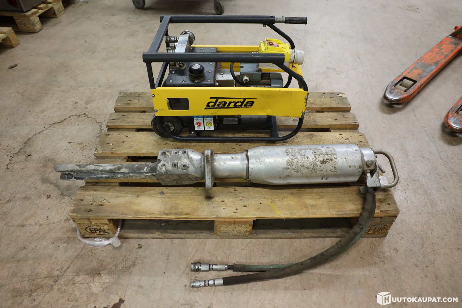 Darda C12 Hydraulinen halkaisukiila ja DARDA EP2 hydraulivoimayksikkö ...