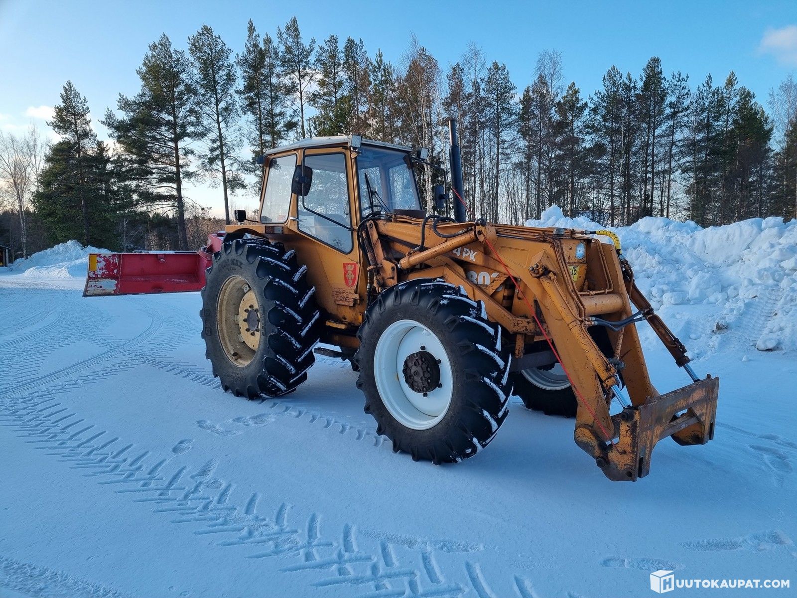 Valmet 803 vm 1980 + työlaitteet, Kruunupyy | Huutokaupat.com