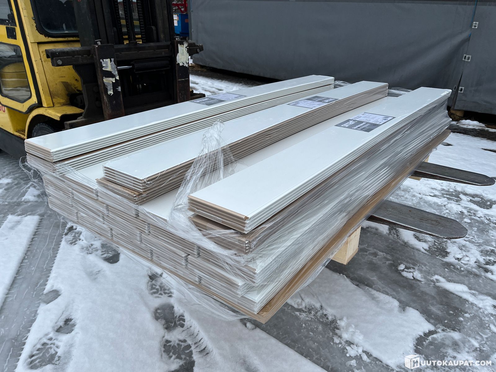 49m2 MDF sisustuspaneeli, Puoli Kiiltävä Valkoinen 8x185x2070mm STP-0 ...