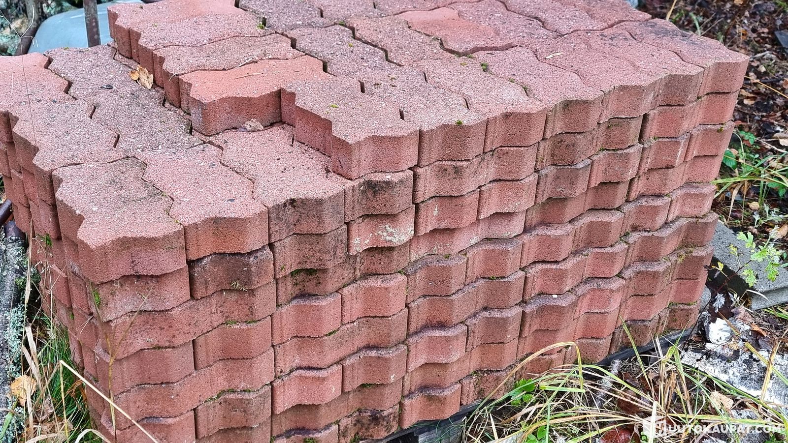 Unikivi piharakentamiseen, Pori | Huutokaupat.com