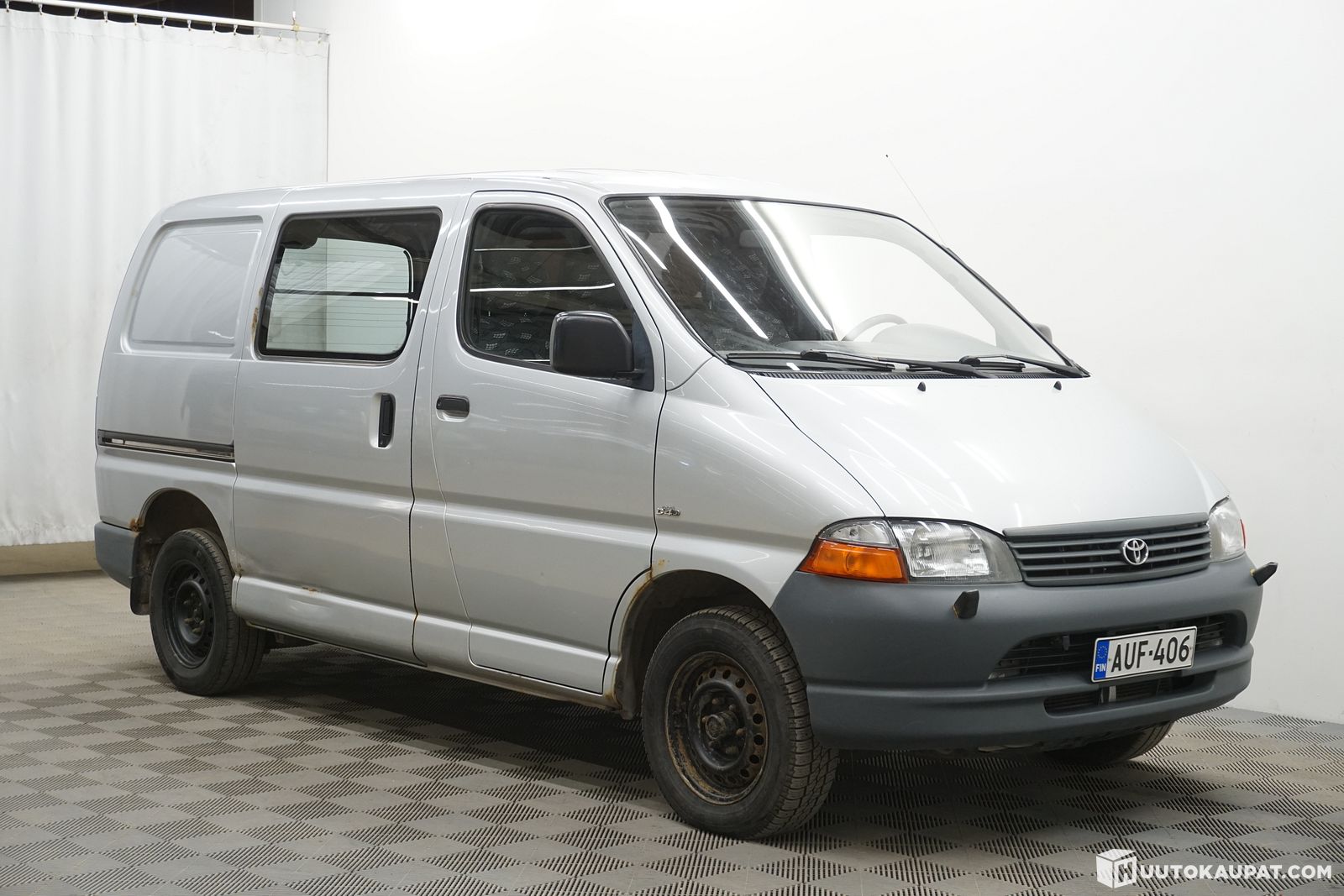 Toyota Hiace, 2005, Vantaa | Huutokaupat.com