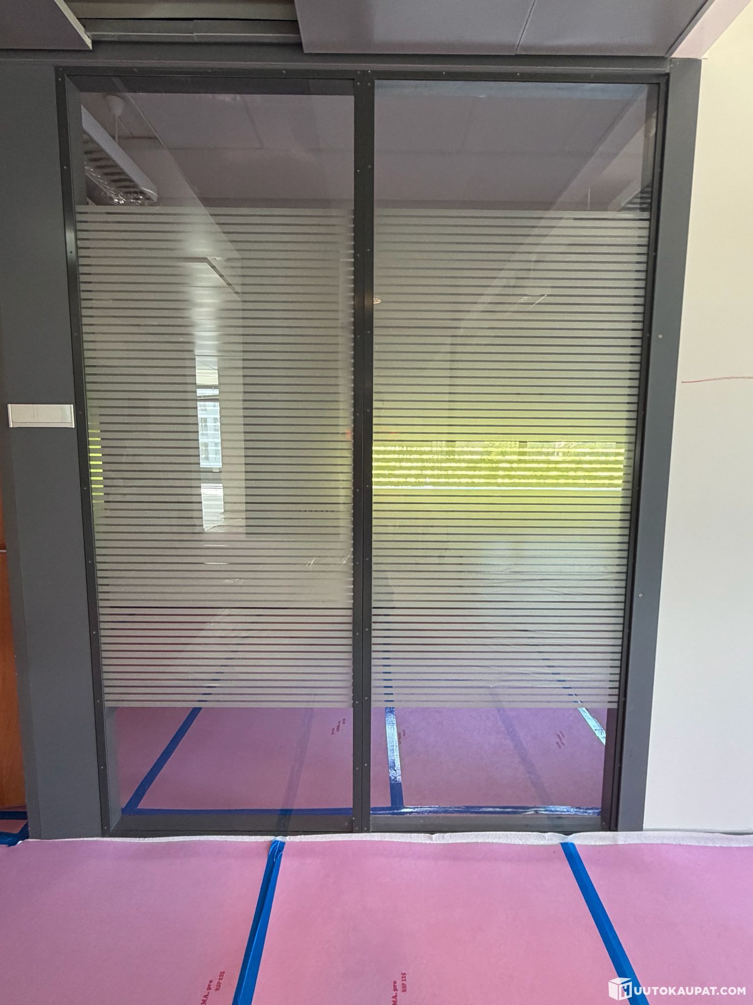 Lasi moduulit tamglass/pal-klaas ja ovet, Helsinki | Huutokaupat.com