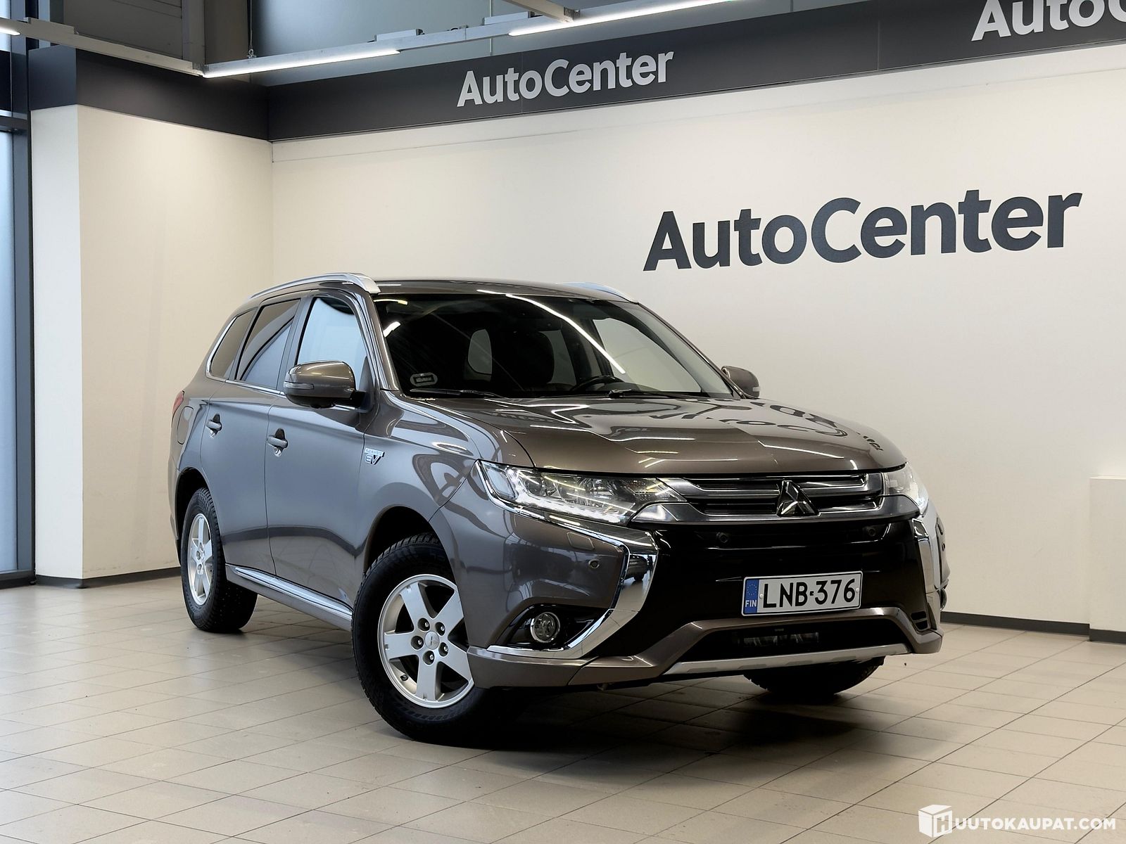 Mitsubishi Outlander PHEV, 2016, Tampere | Huutokaupat.com
