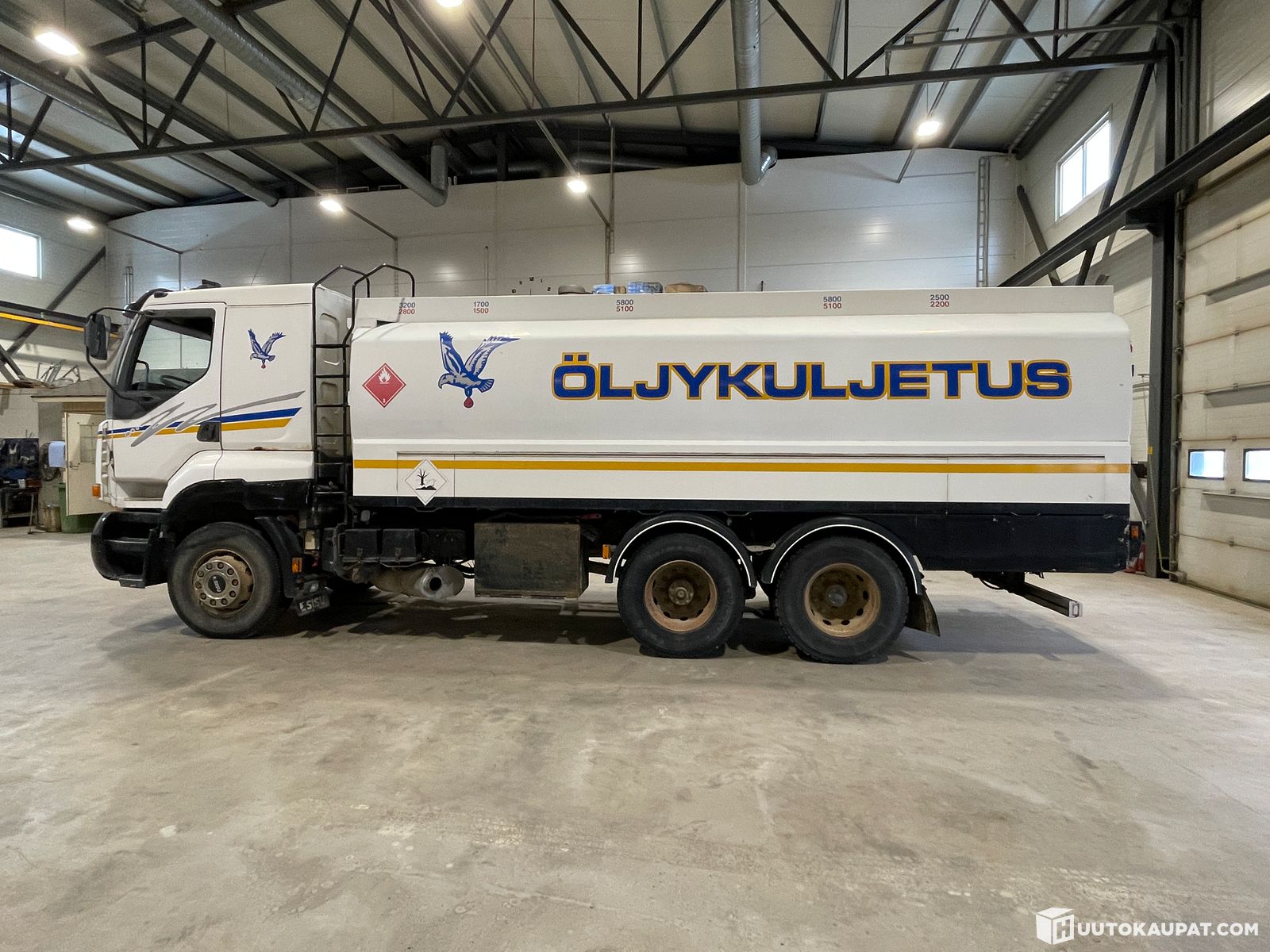 Sisu E11M, 6X2 1999 Säiliöauto, Hämeenlinna | Huutokaupat.com