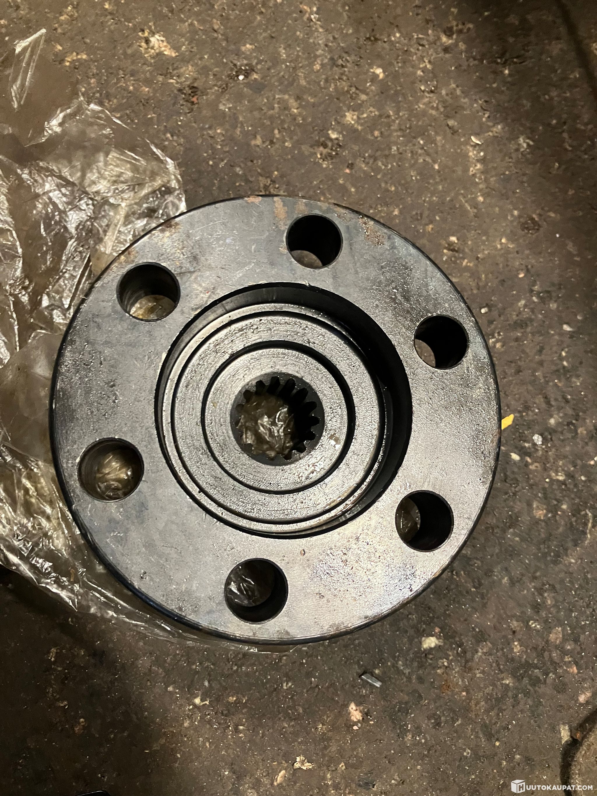 Vauhtipyörän poorikappale Ford, Vöyri | Huutokaupat.com