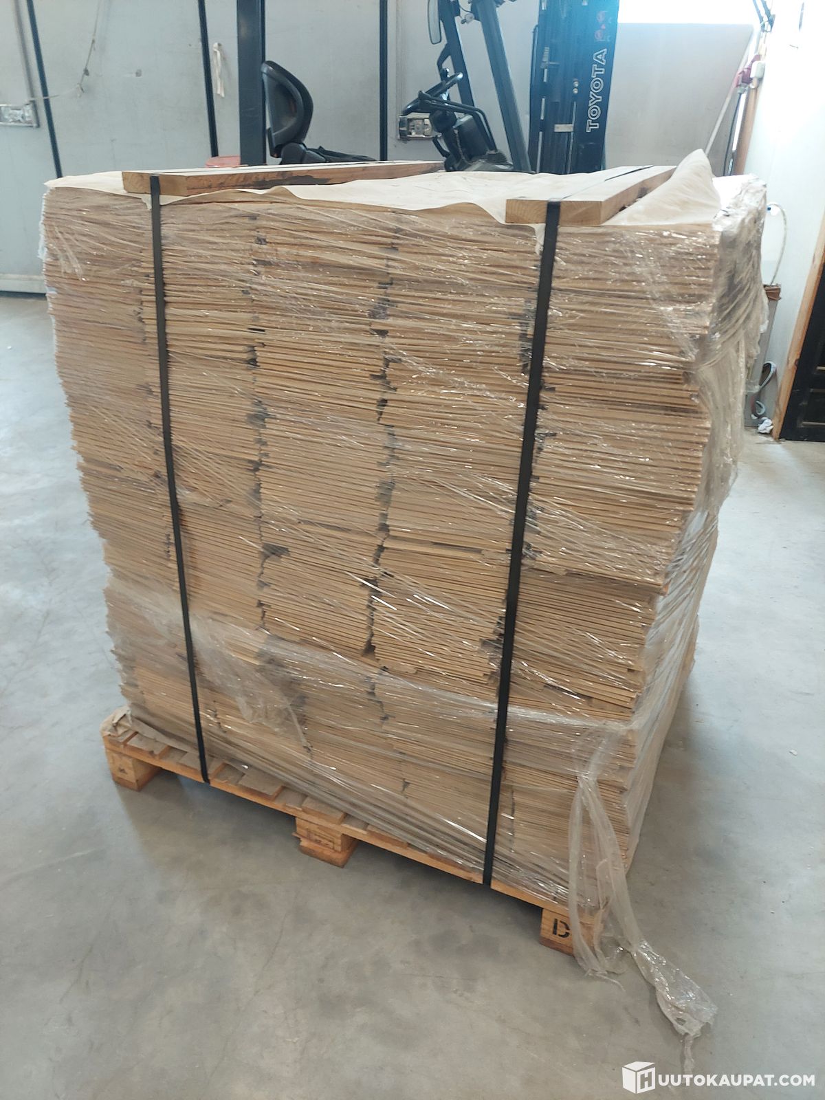 Lämpökäsitelty pyökki. Aito puulattia. Noin 100m2, Luoto | Huutokaupat.com