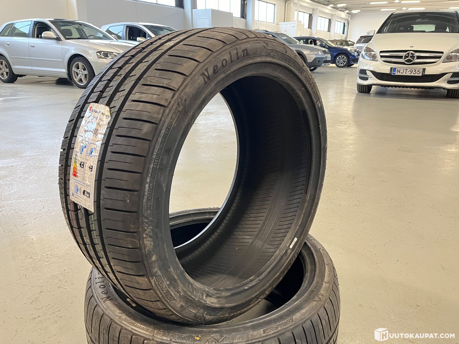 Neolin 265/35R18 M+S Renkaat 2kpl, Tuusula | Huutokaupat.com
