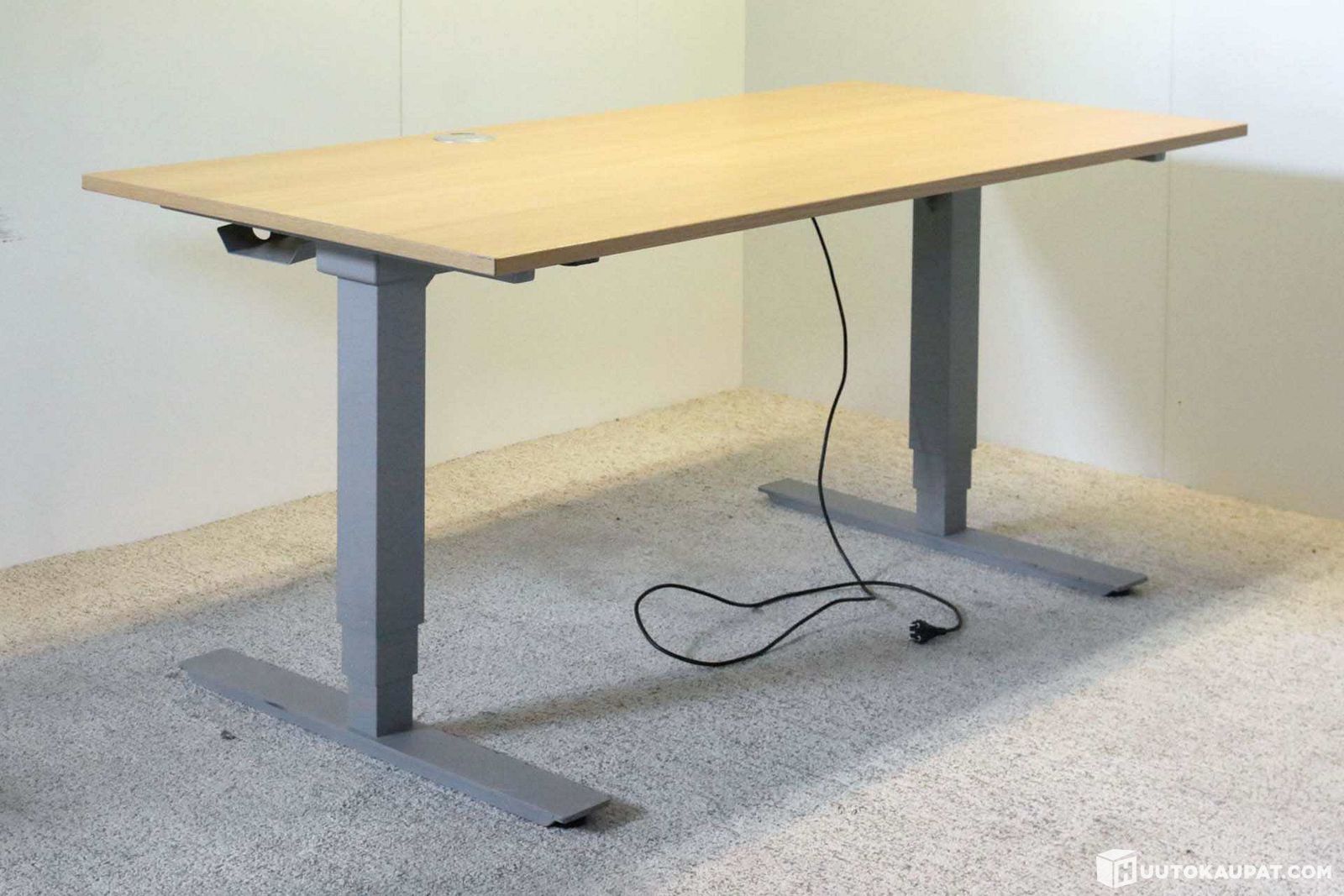 Martela Pinta EQ-sähköpöytä. S1442, Helsinki | Huutokaupat.com