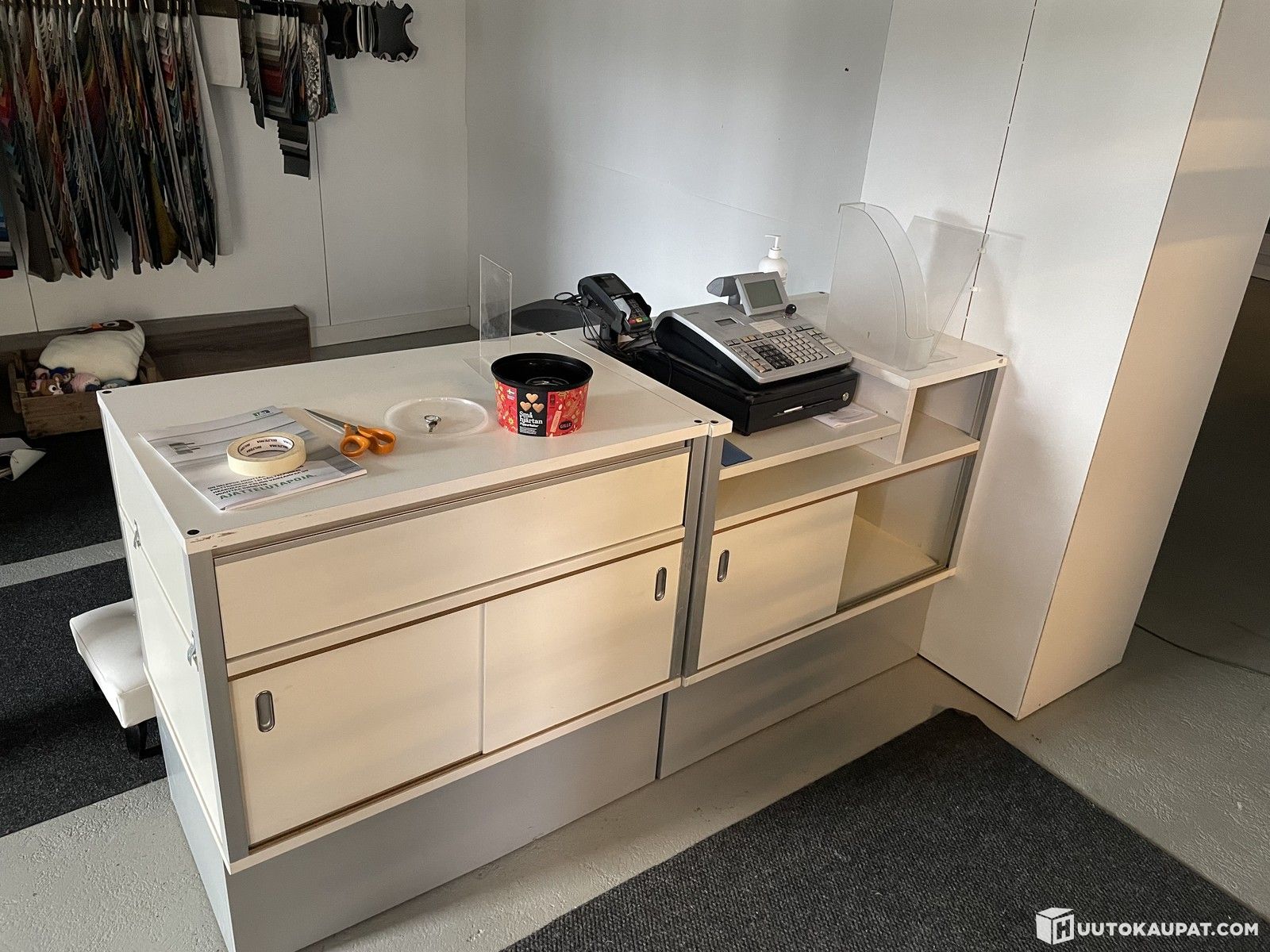 Verhoomo Soirio tmi konkurssipesä (2284093-2) Myy sekatavaraa, kankaita ...