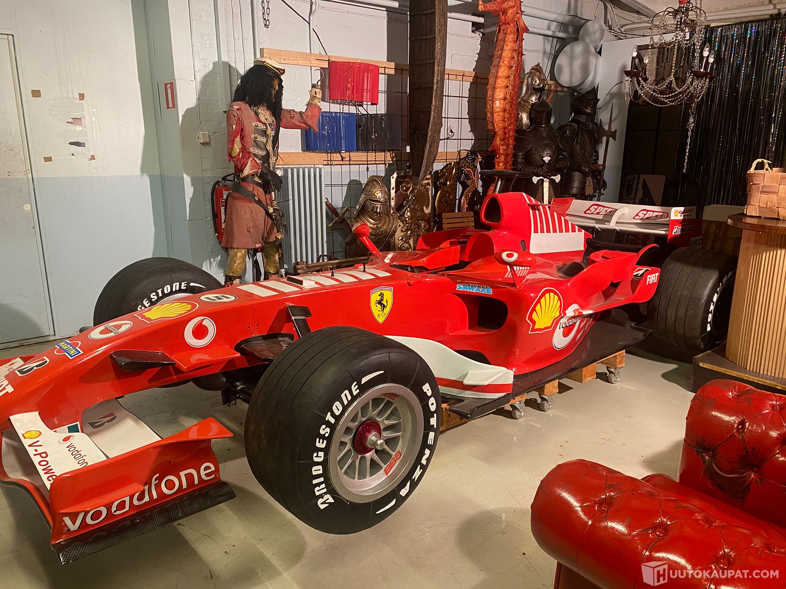 Oikean Kokoinen Replica Ferrari Helsinki Huutokaupat