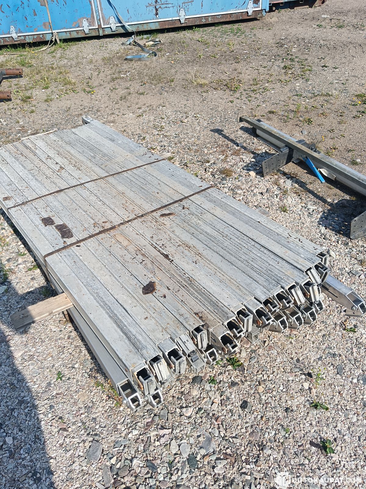 Ekerin 2 tasolastaus palkit, Keminmaa | Huutokaupat.com