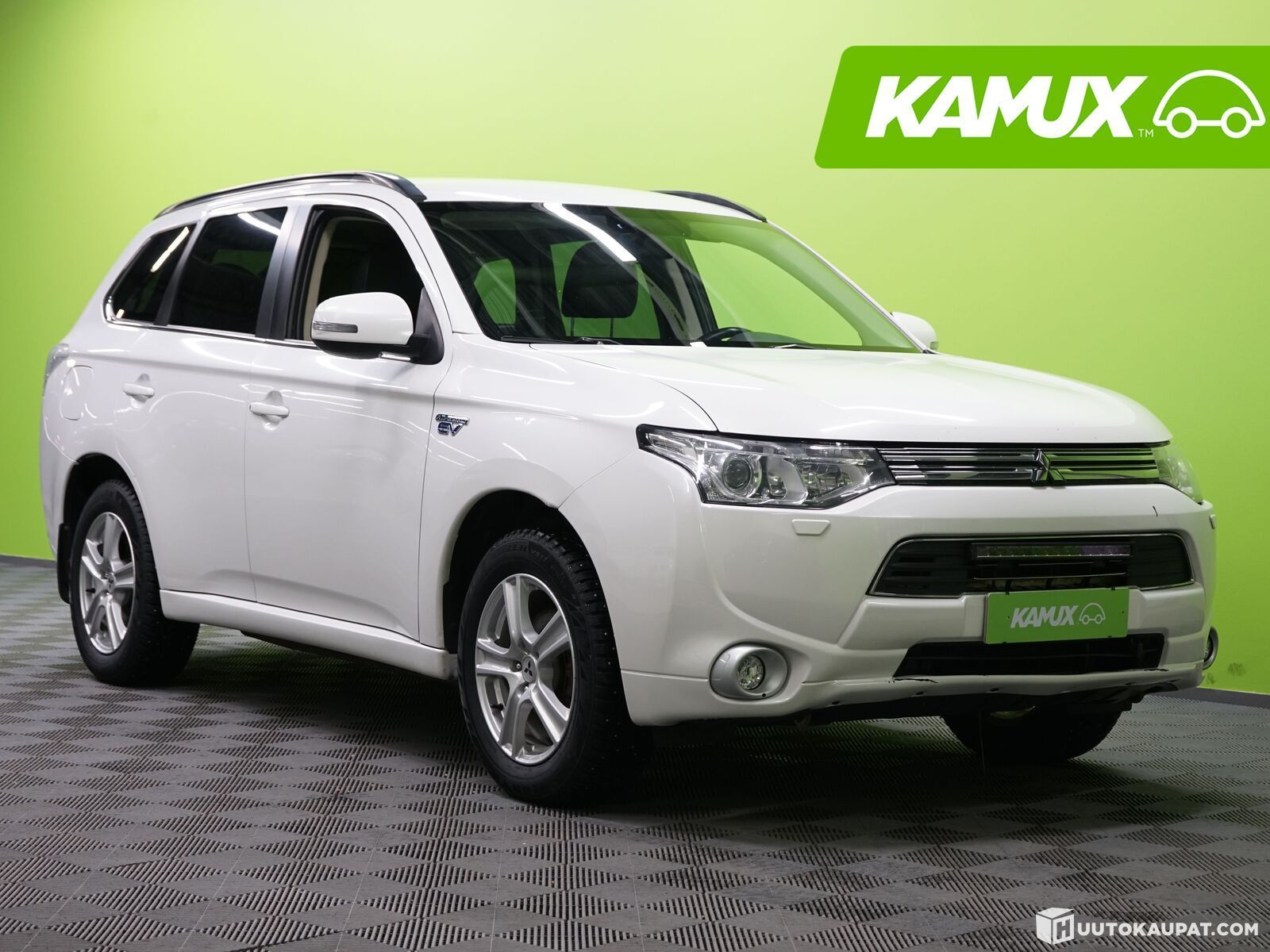 Mitsubishi Outlander PHEV, 2014, Kajaani | Huutokaupat.com