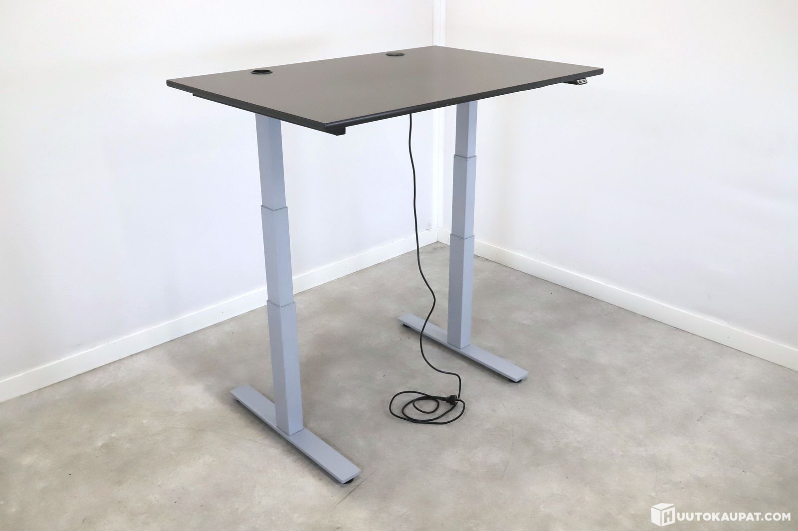 Tukeva, kompakti sähköpöytä. S1115, Vantaa | Huutokaupat.com