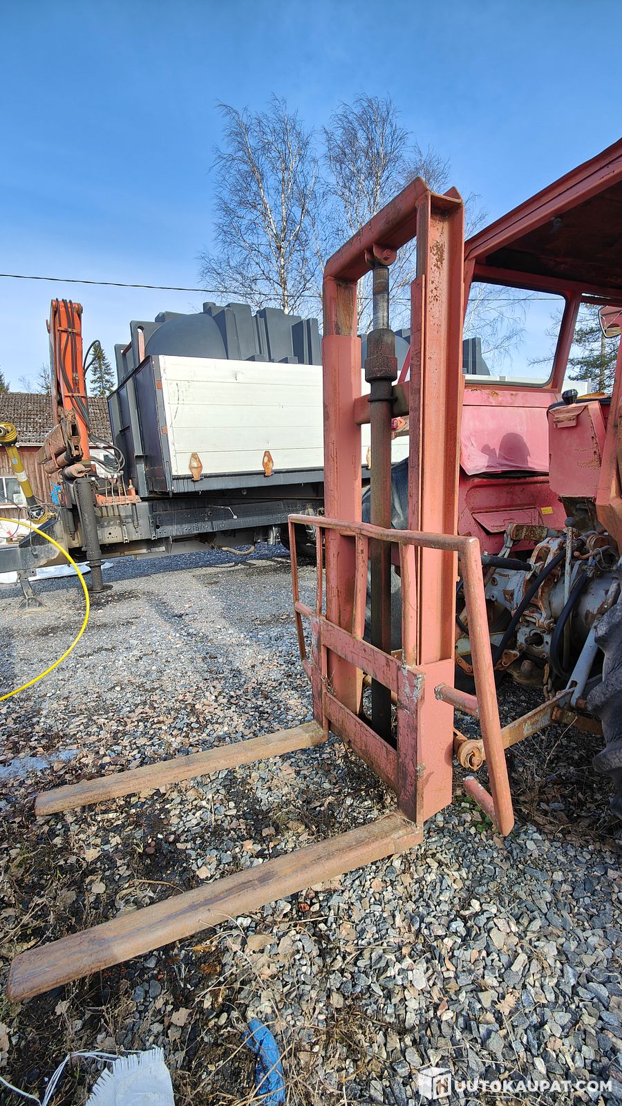 Nostolaite traktoriin 3-pistekiinnityksellä, Loimaa | Huutokaupat.com