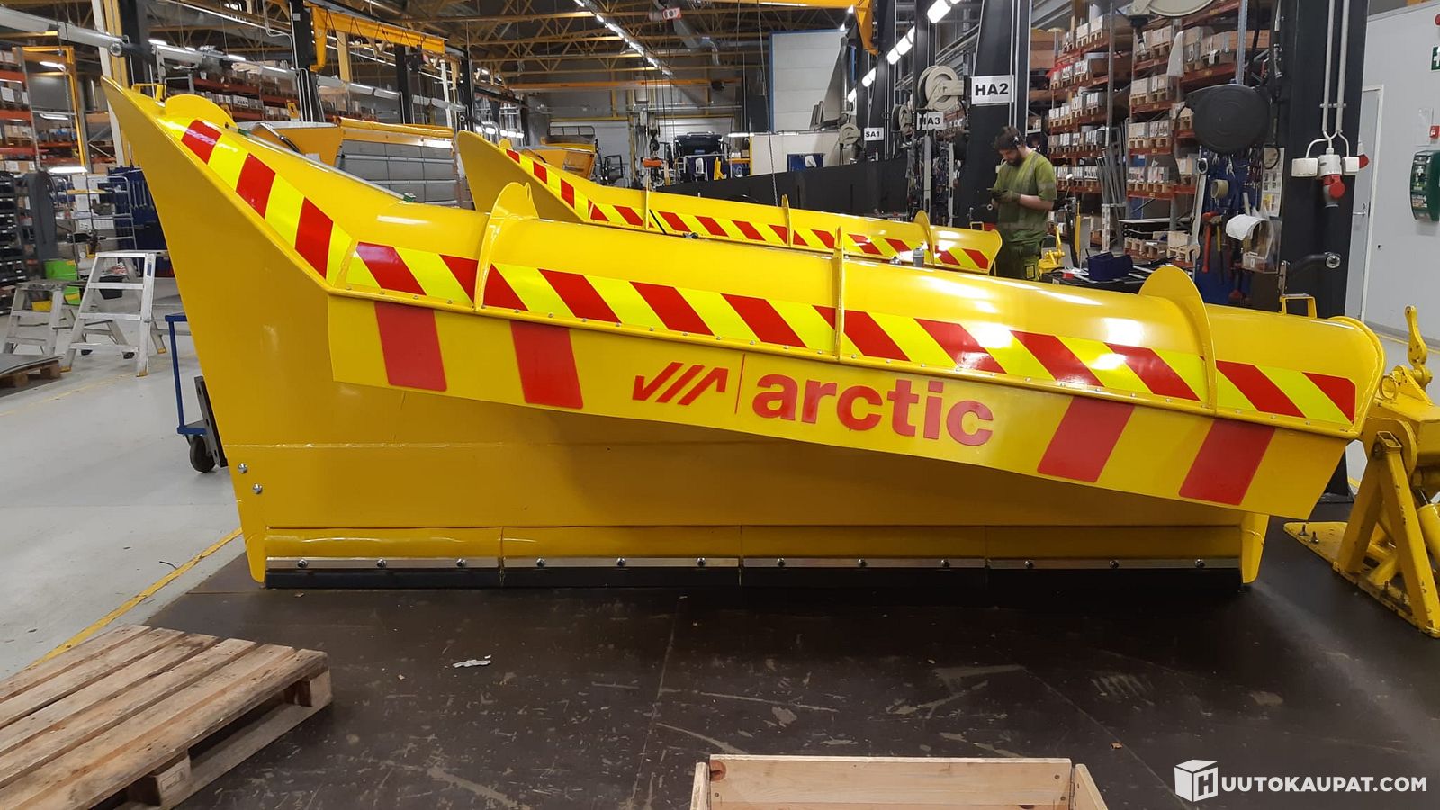 Arctic Machine HMD 3700 lumiaura, 2023 sovitteet valittavissa ...