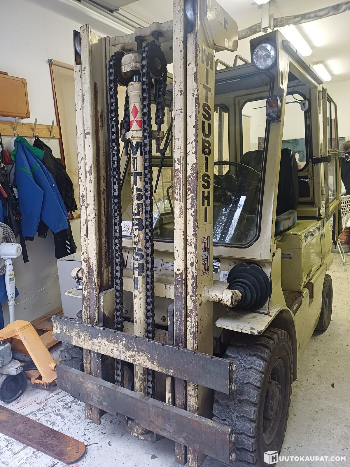 Mitsubishi FG 20, 1983 Kaasu / Bensa Trukki, Kärkölä | Huutokaupat.com