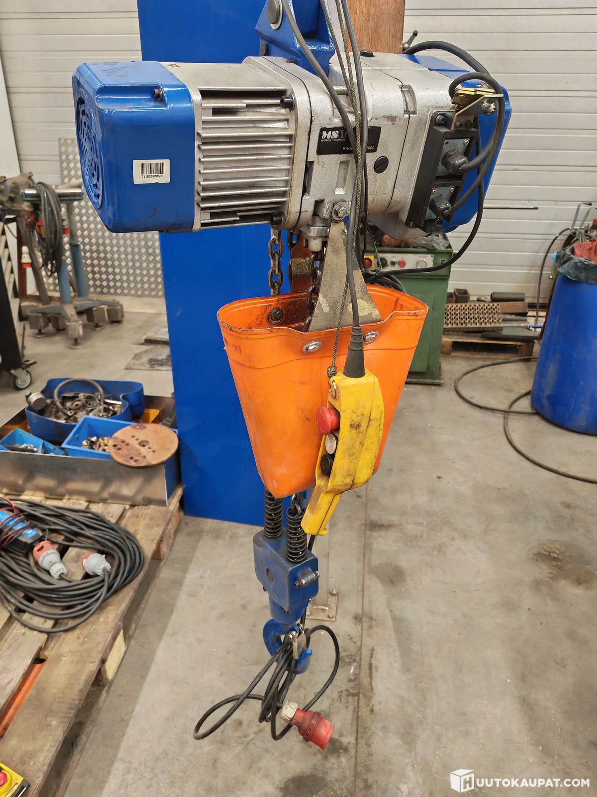 Electric chain hoist 2,000 kg, Nivala | Huutokaupat.com