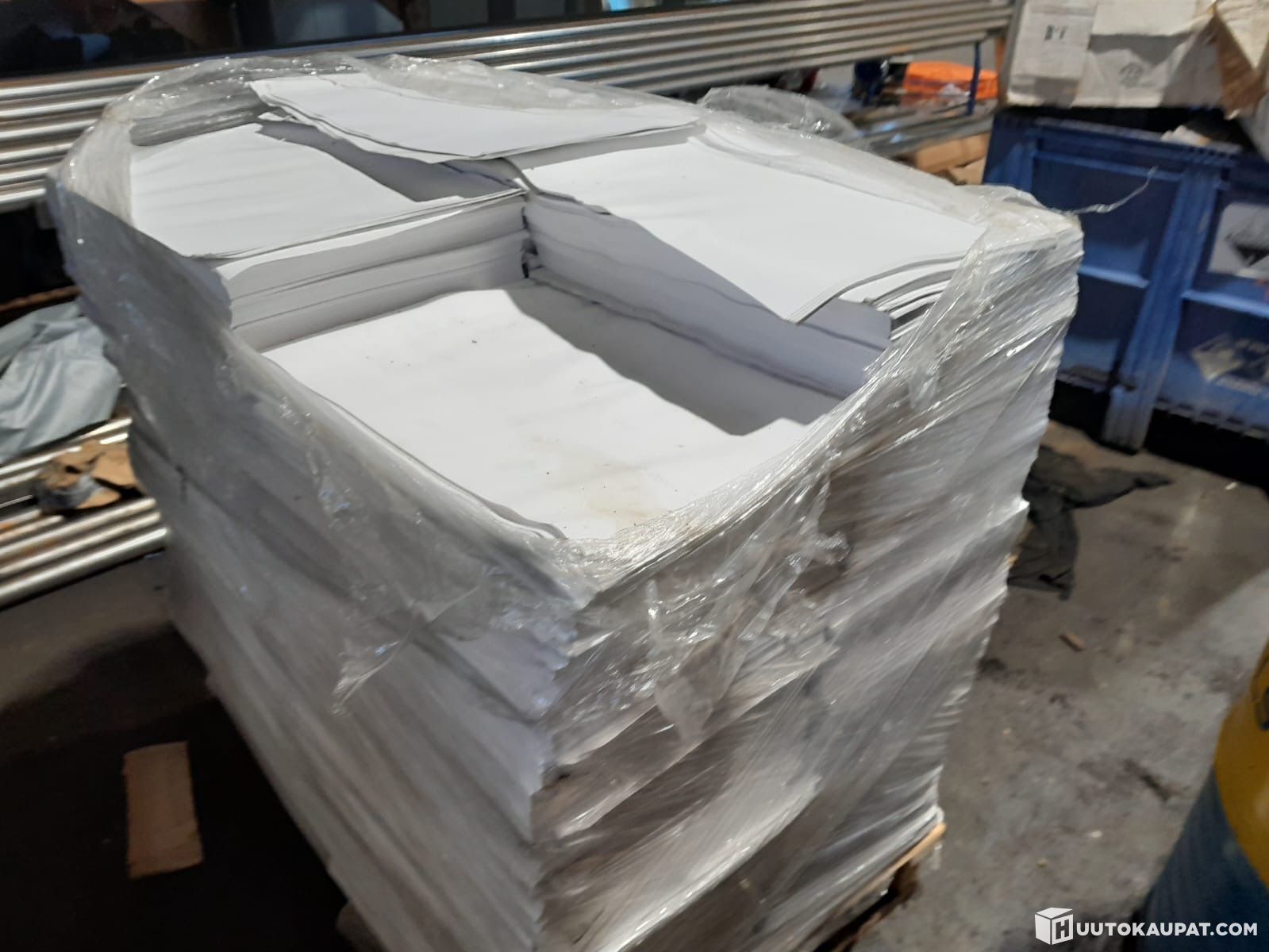 Large lot of new writing paper, Rautalampi | Huutokaupat.com