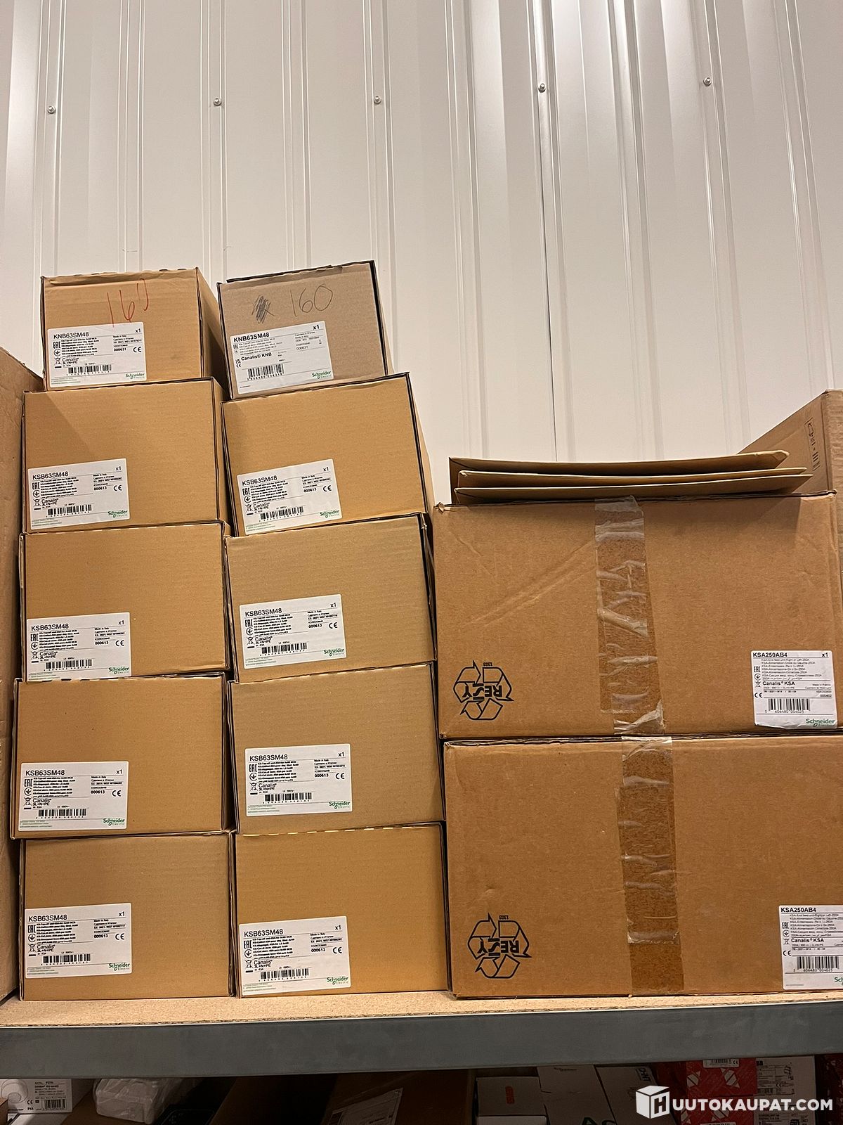 Lot 3, Power busbars + accessories, Helsinki | Huutokaupat.com