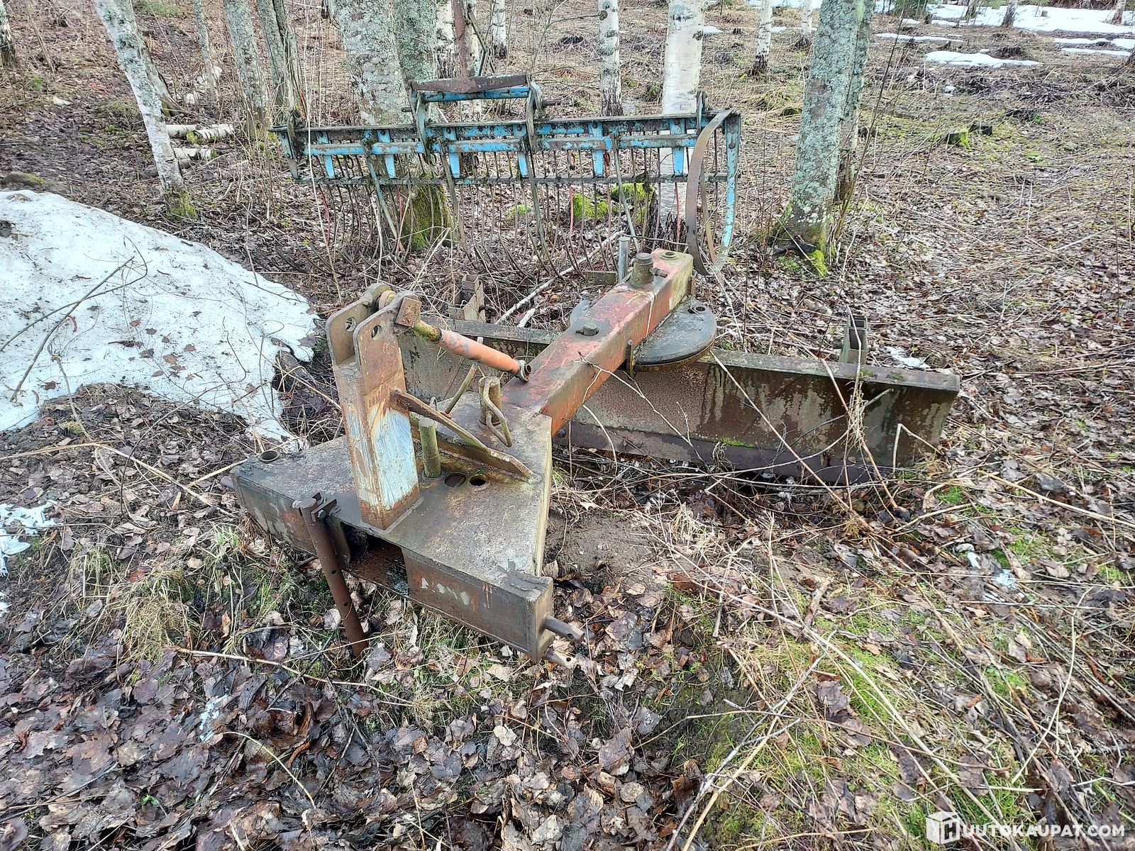 Traktorin takalana, Kaavi | Huutokaupat.com