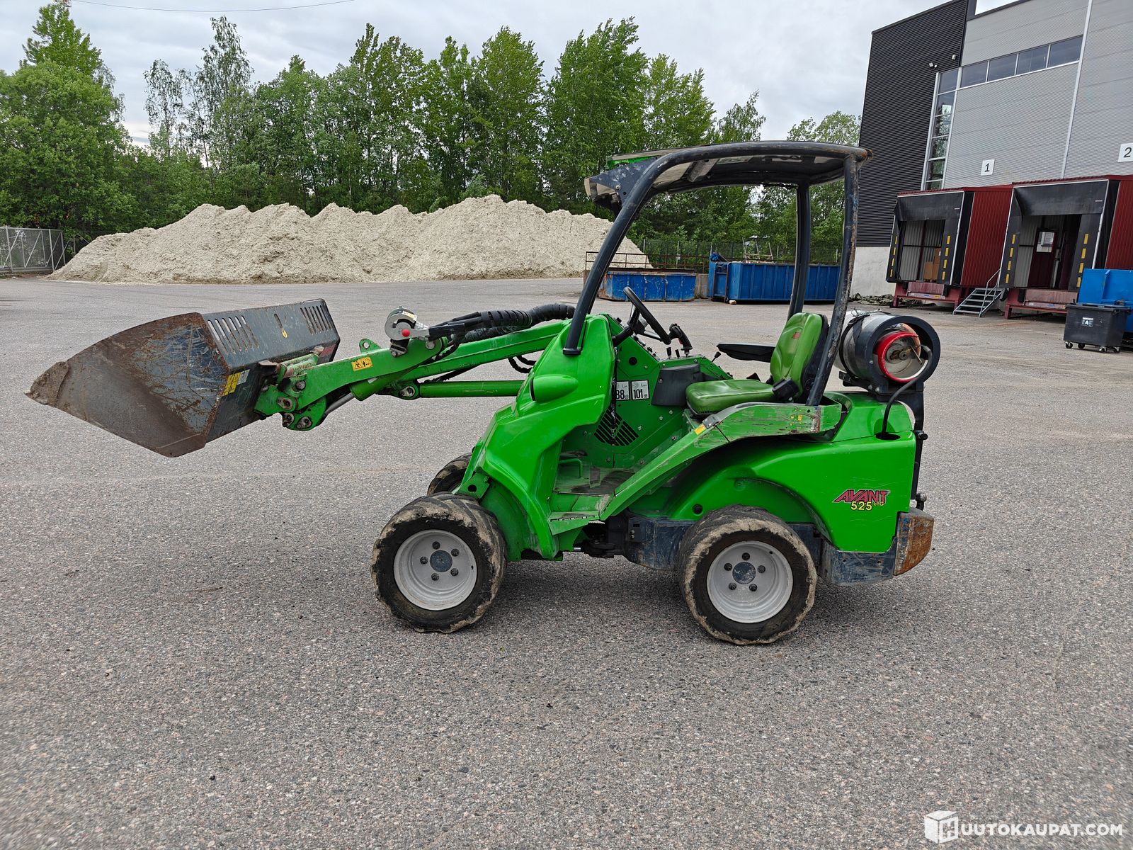 AVANT 525 LPG. Kasbitek Saneerauspurku Oy konkurssipesä (3383670-1 ...