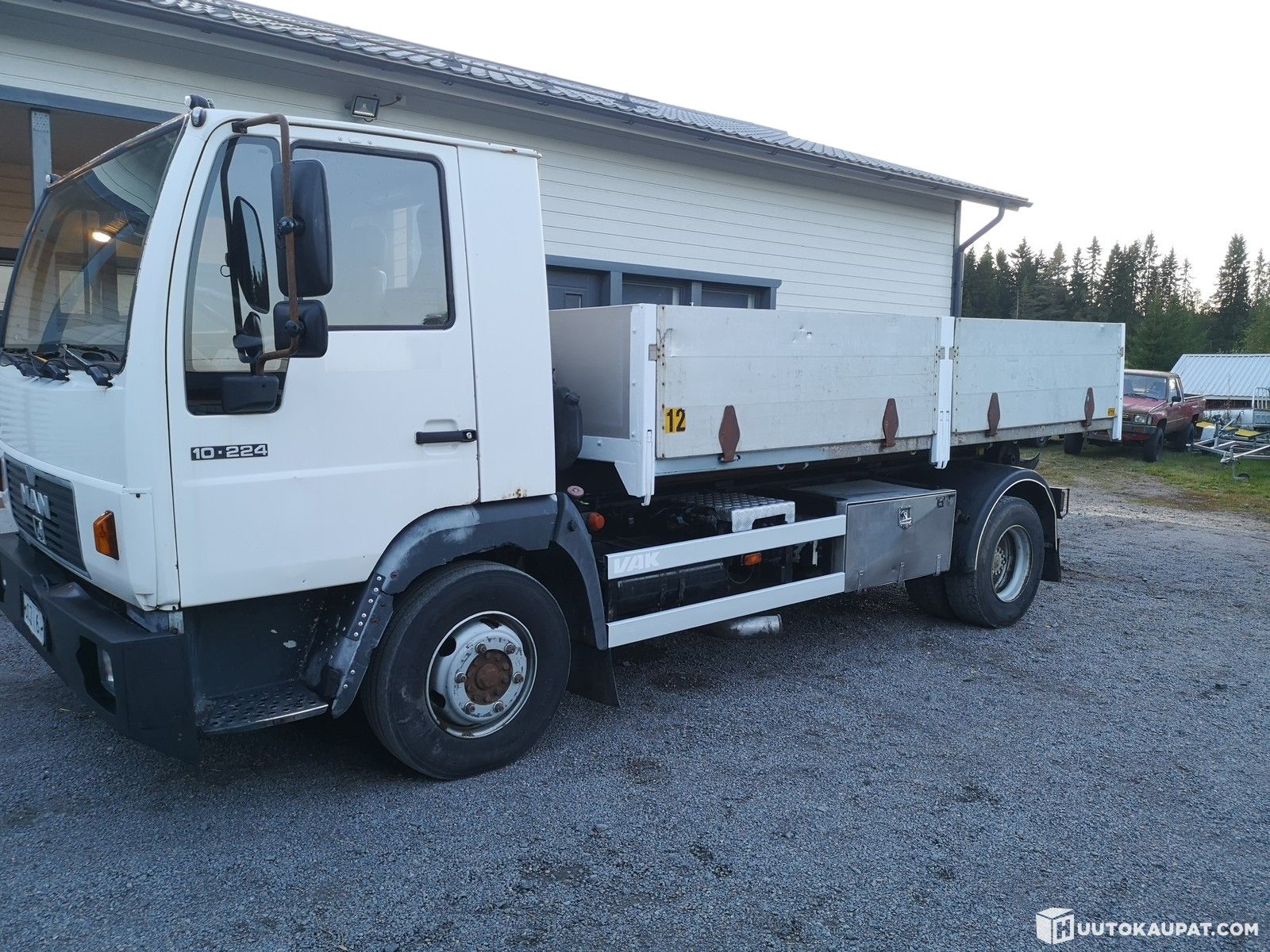 MAN 10-224, 2000, Näppärä koukkuauto, Raahe | Huutokaupat.com