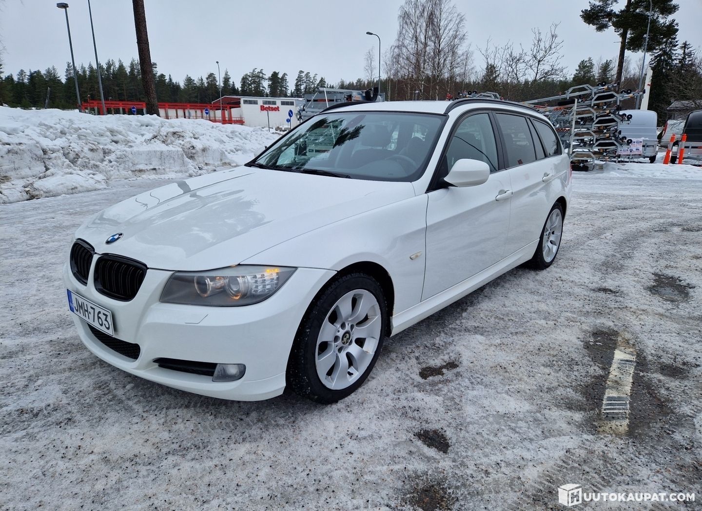 BMW 318, 2010, Vihti | Huutokaupat.com