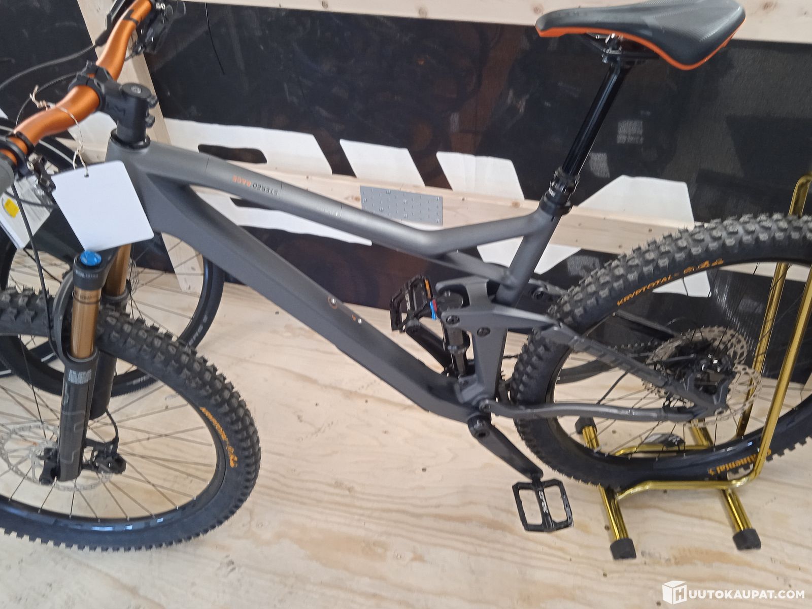 Käytetty Cube Stero Race 140R Täyshiilikuitu Täpäri koko:L, Hyvinkää ...