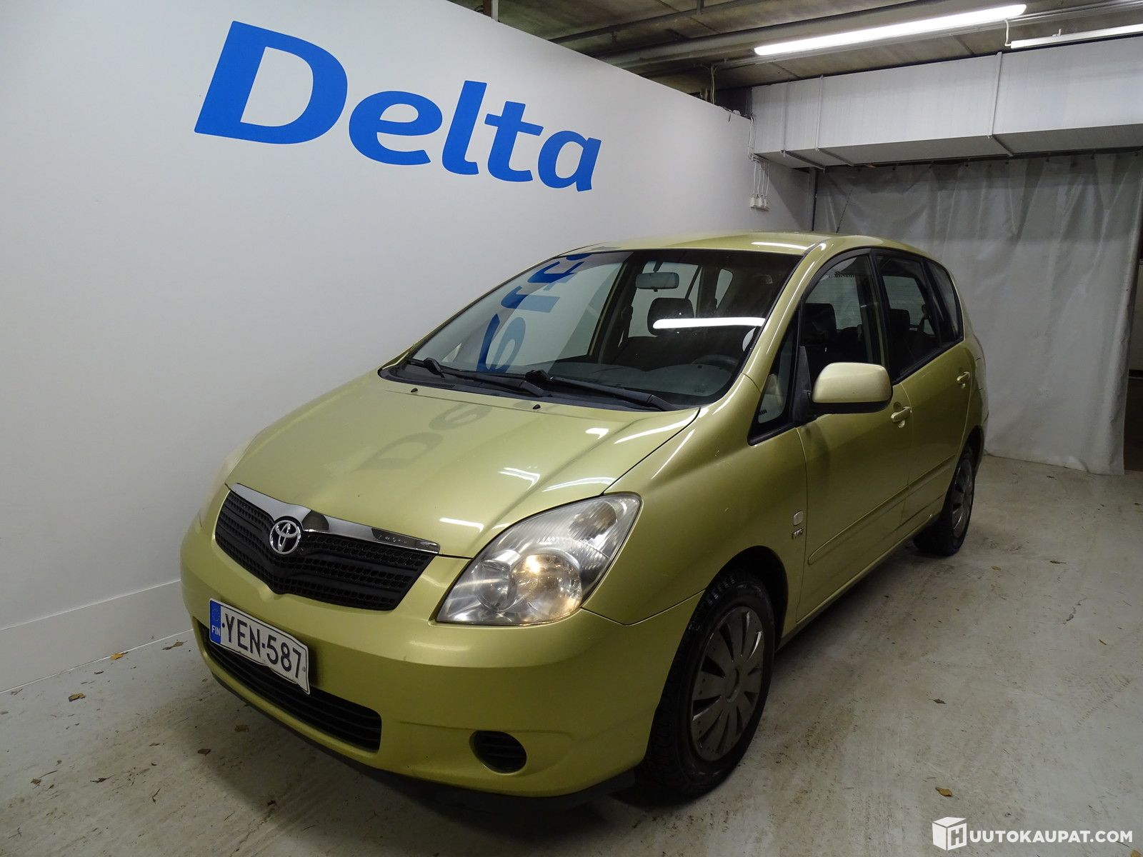 Toyota Corolla Verso, 2003, 1.6 l, Bensiini, 351000 km ** Pitkä leima. Taattua Toyota laatua ...