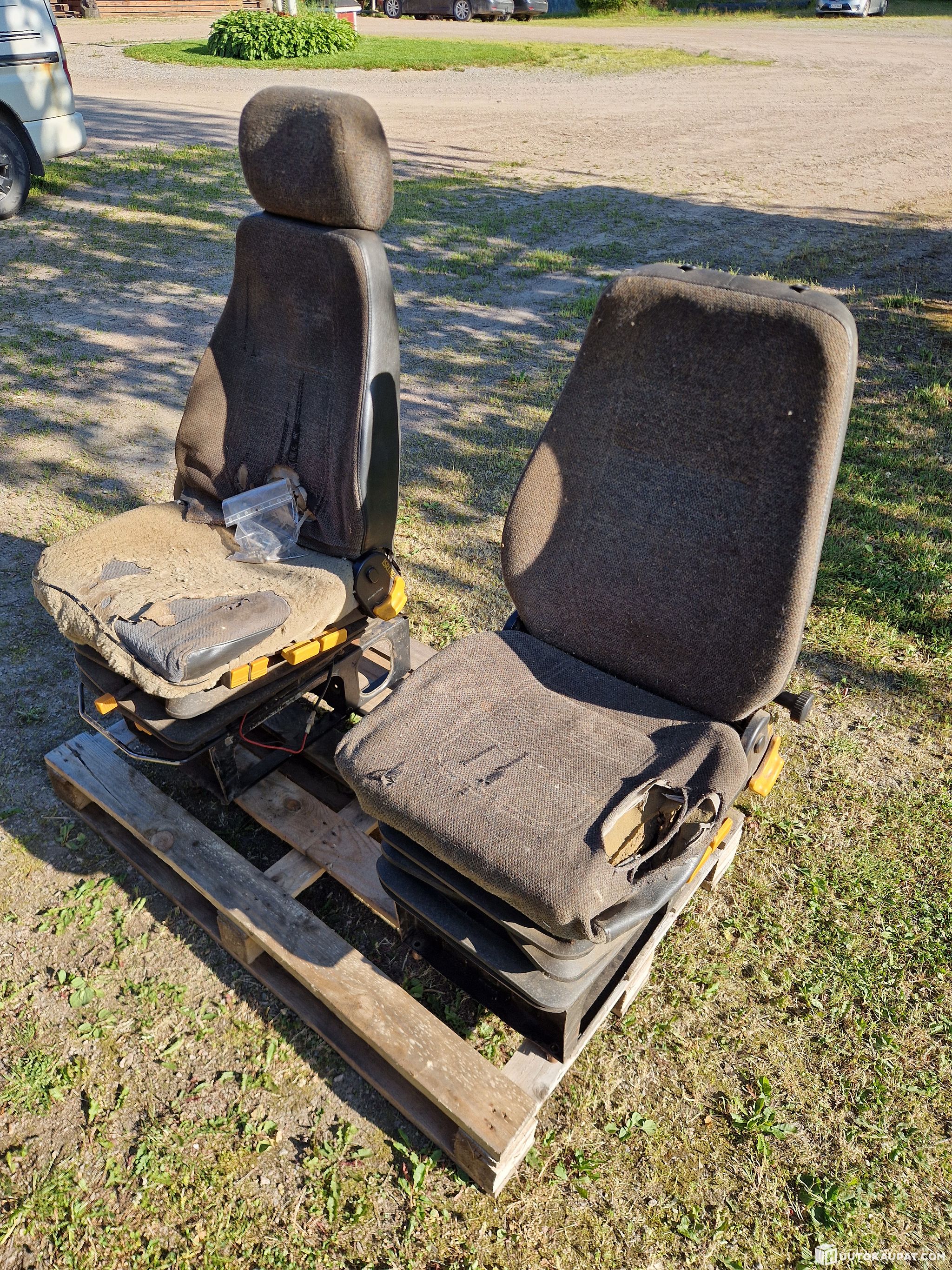 Scania 143H 3 SRJ Ohjaamon Istuimet Kurikka Huutokaupat