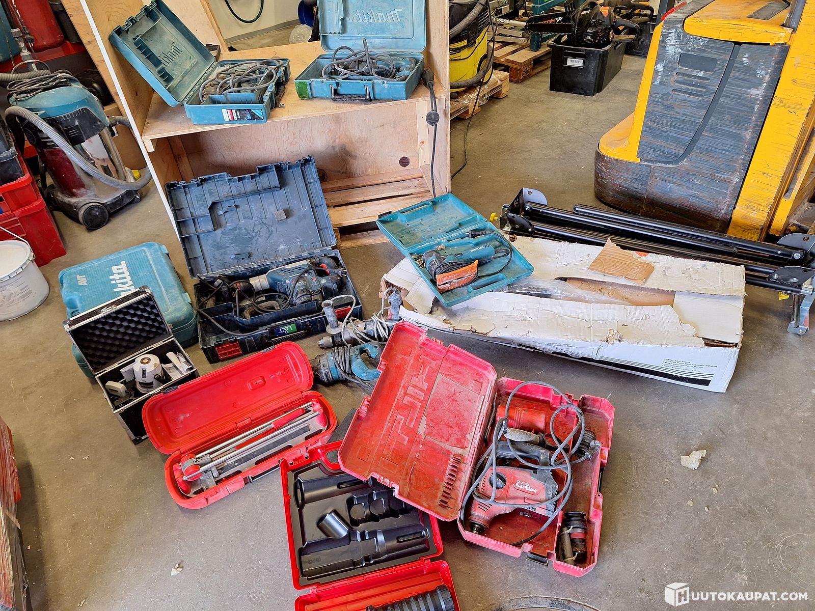 Erä sähkötyökaluja (Kuopio kohde 7), Kuopio | Huutokaupat.com