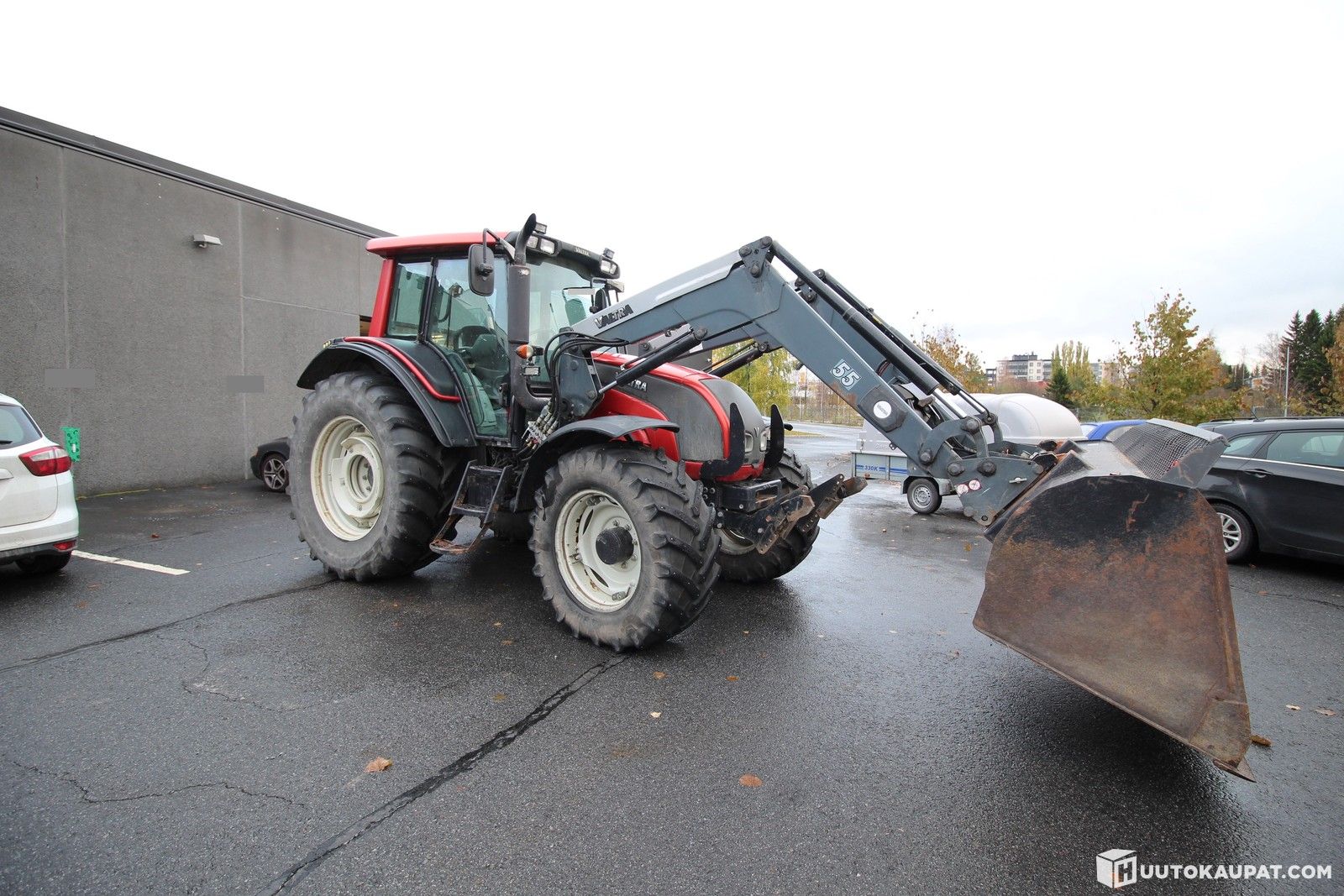 Ulosmitattu maataloustraktori Valtra N141H-4X4/257, Seinäjoki | Huutokaupat.com