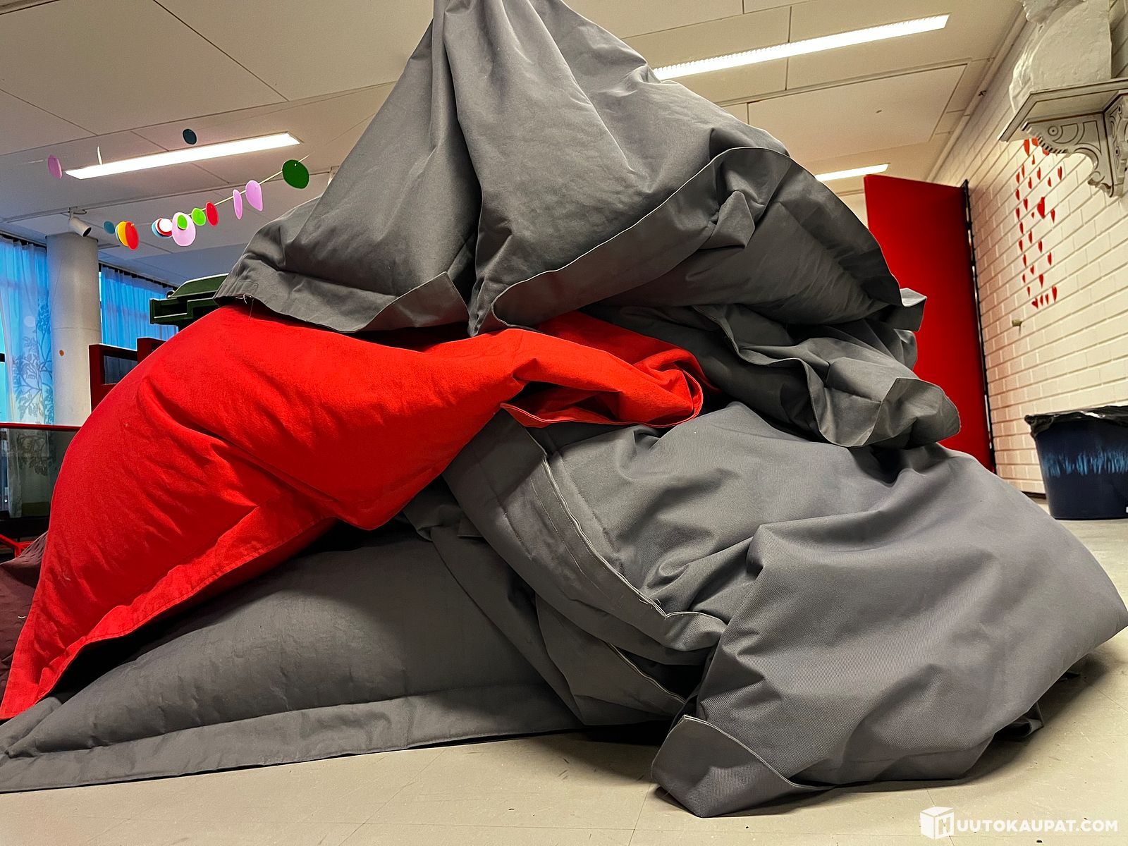 Useita säkkituoleja ERÄ K23, Uusikaupunki | Huutokaupat.com