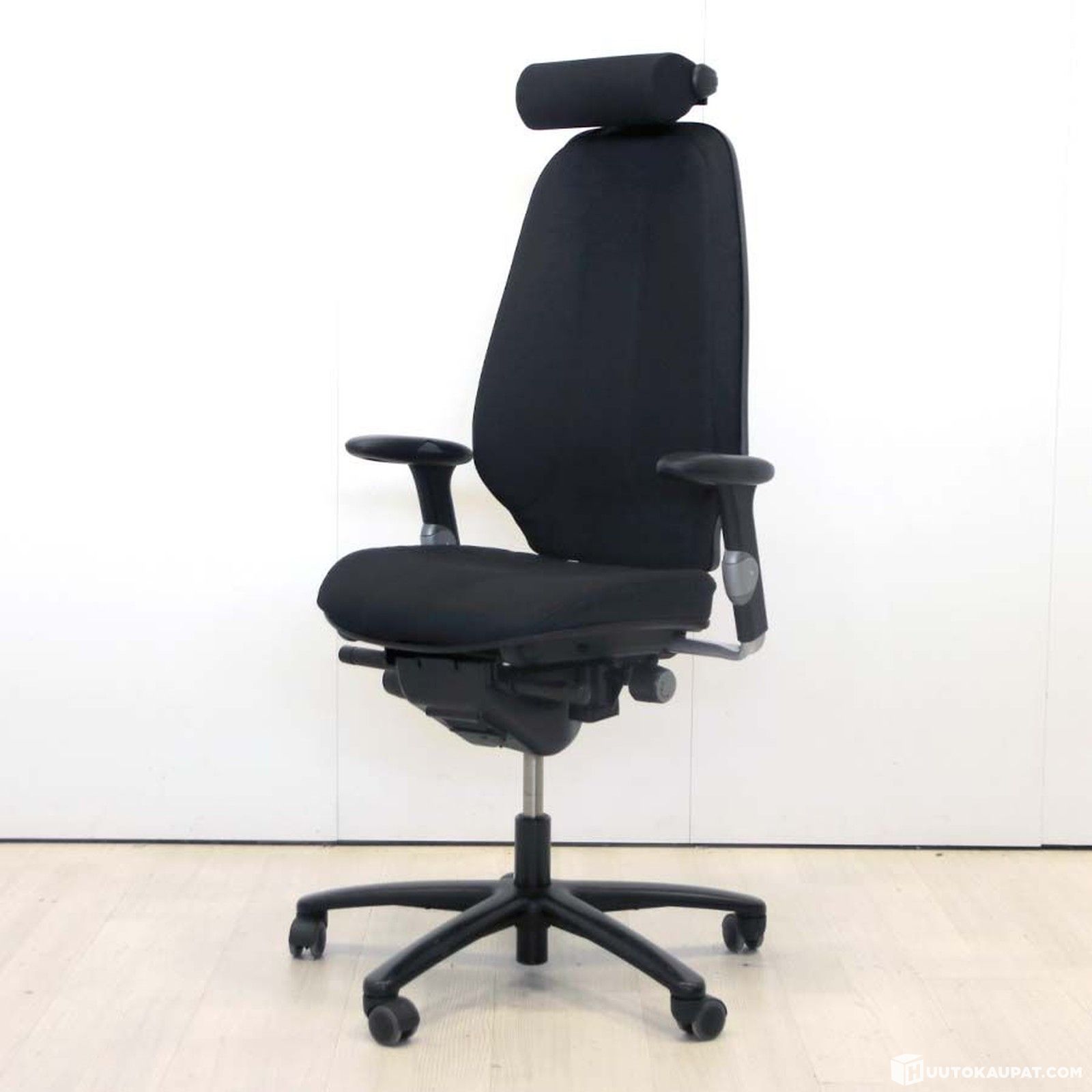 Uudelleenverhoiltu Martela Logic 400 -työtuoli 1 kpl. TT1/TTT/R2092 ...