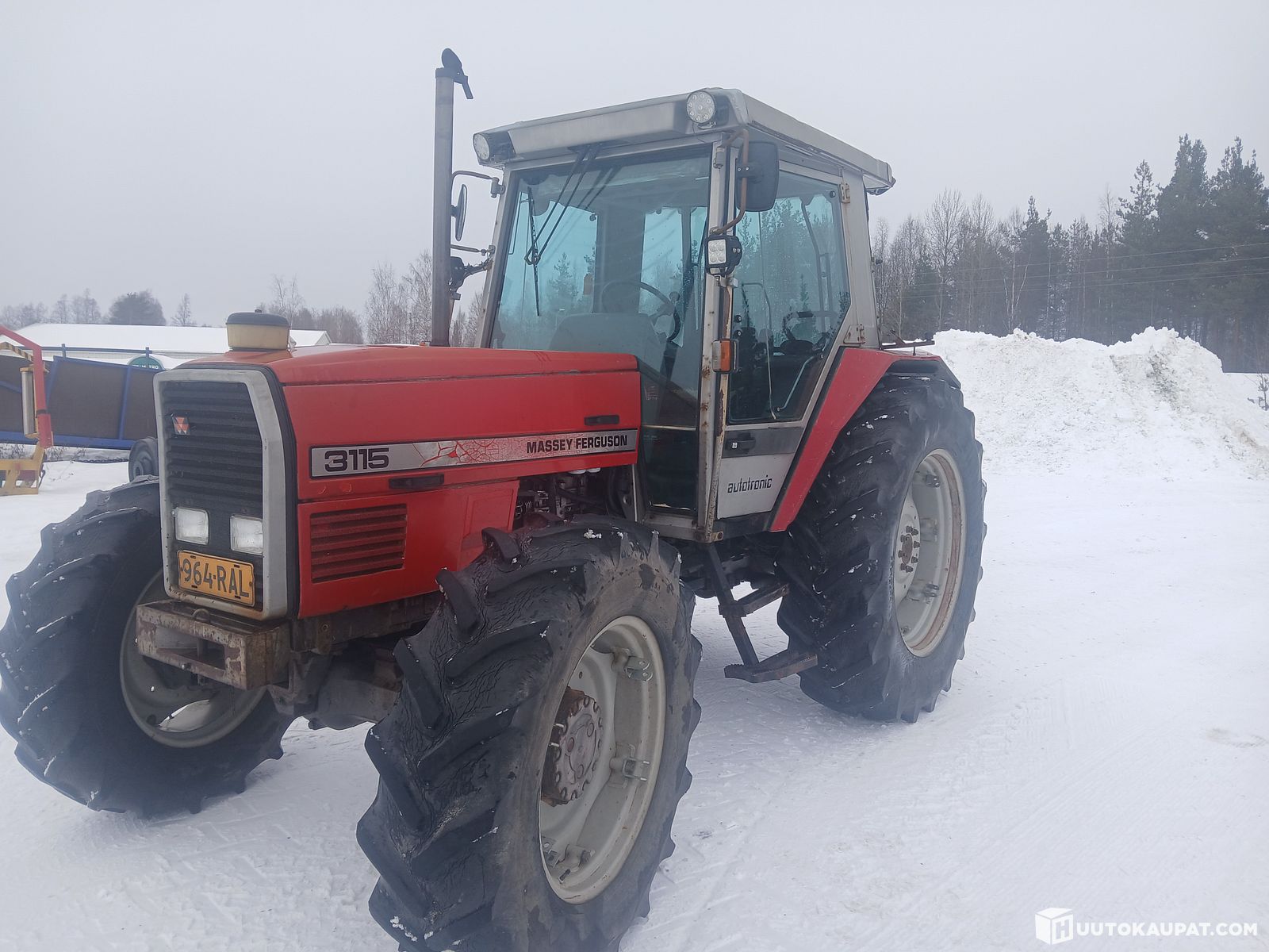 Massey Ferguson 3115 traktori, 1992, MTK26, Iisalmi | Huutokaupat.com