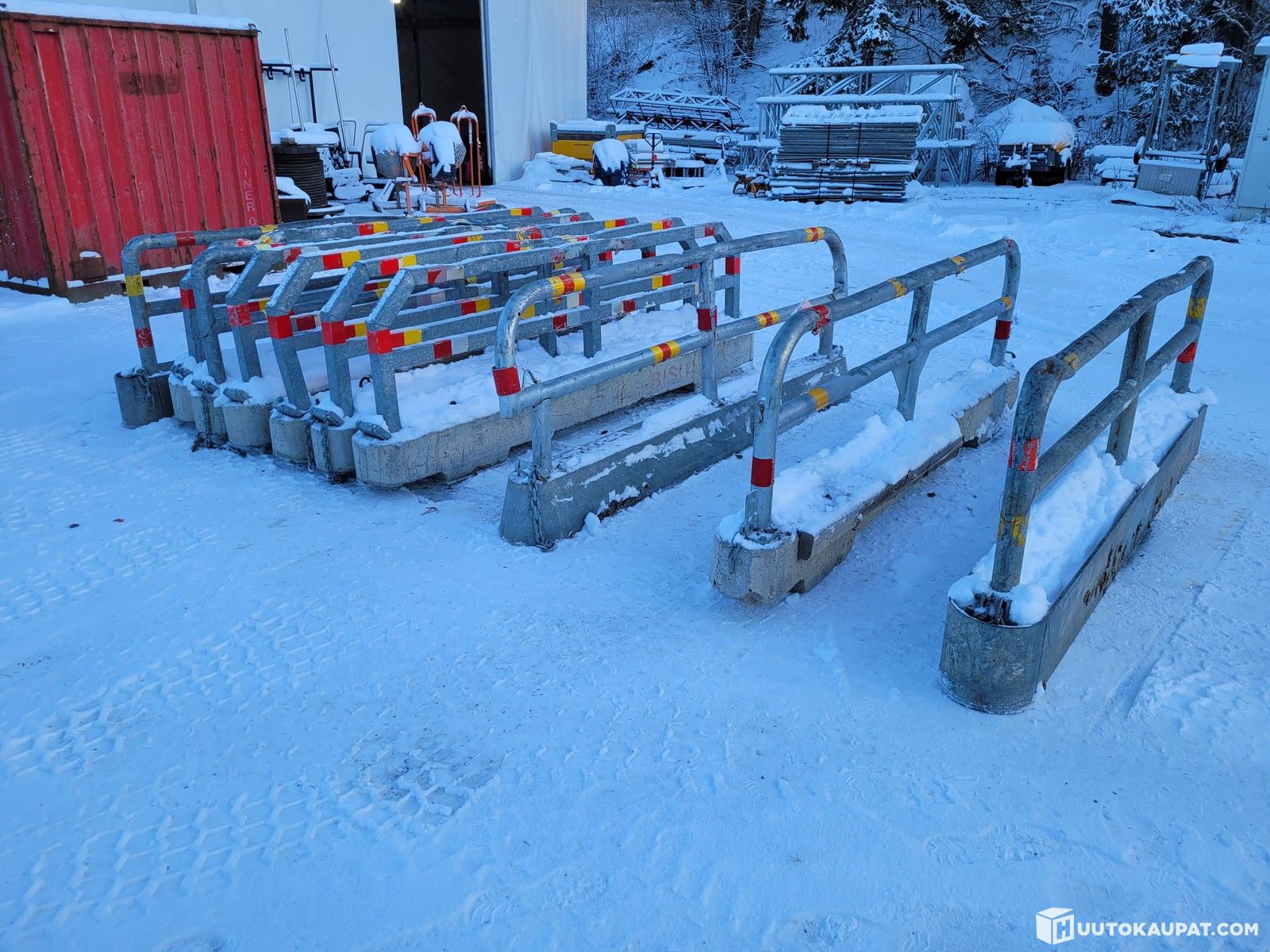 YIT Kalusto Oy myy: Raskas suoja-aita 3,0x1,0m 10 kpl, Urjala | Huutokaupat.com