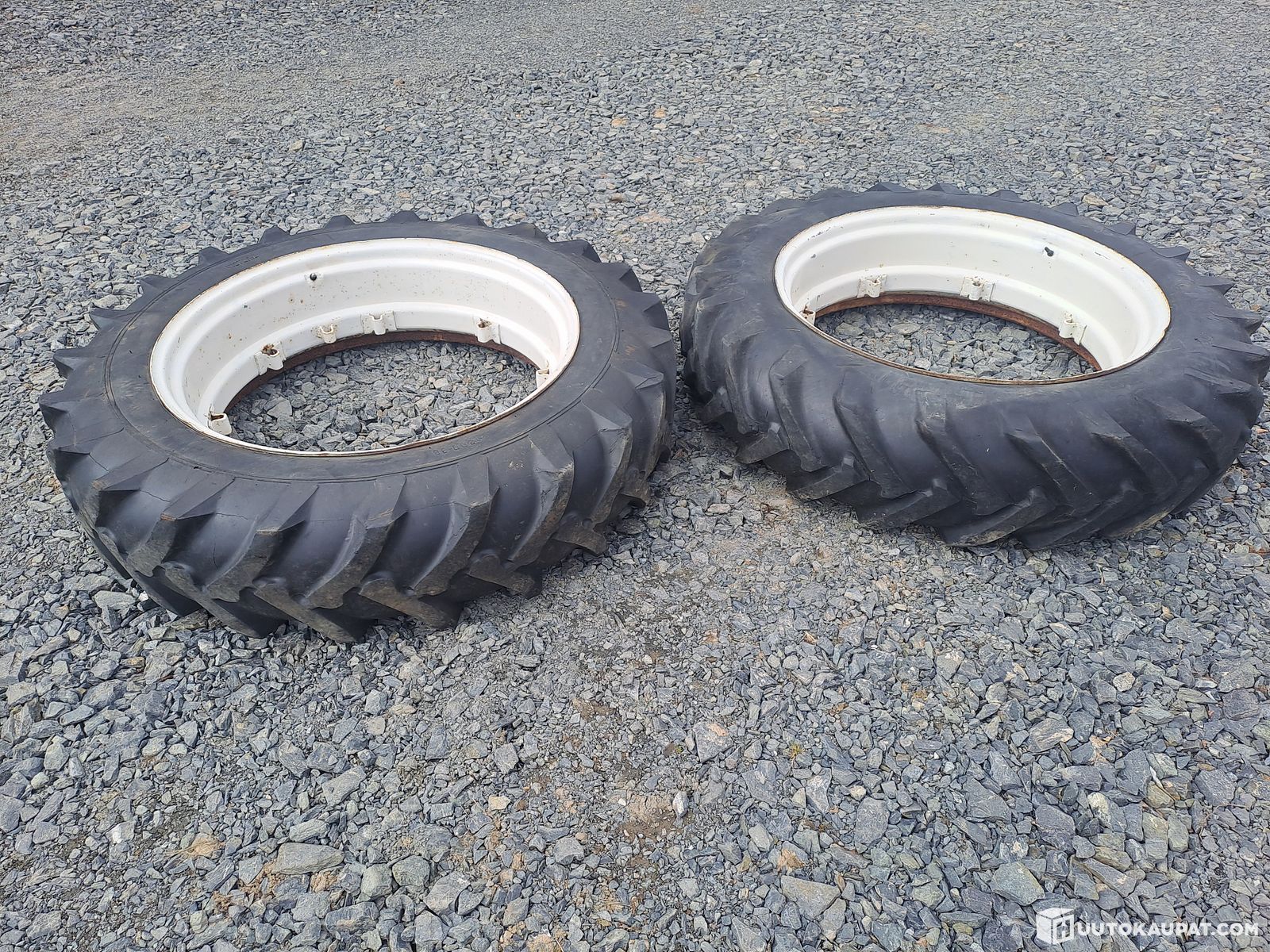 Tractor tyres 12.00-38, Lapua | Huutokaupat.com