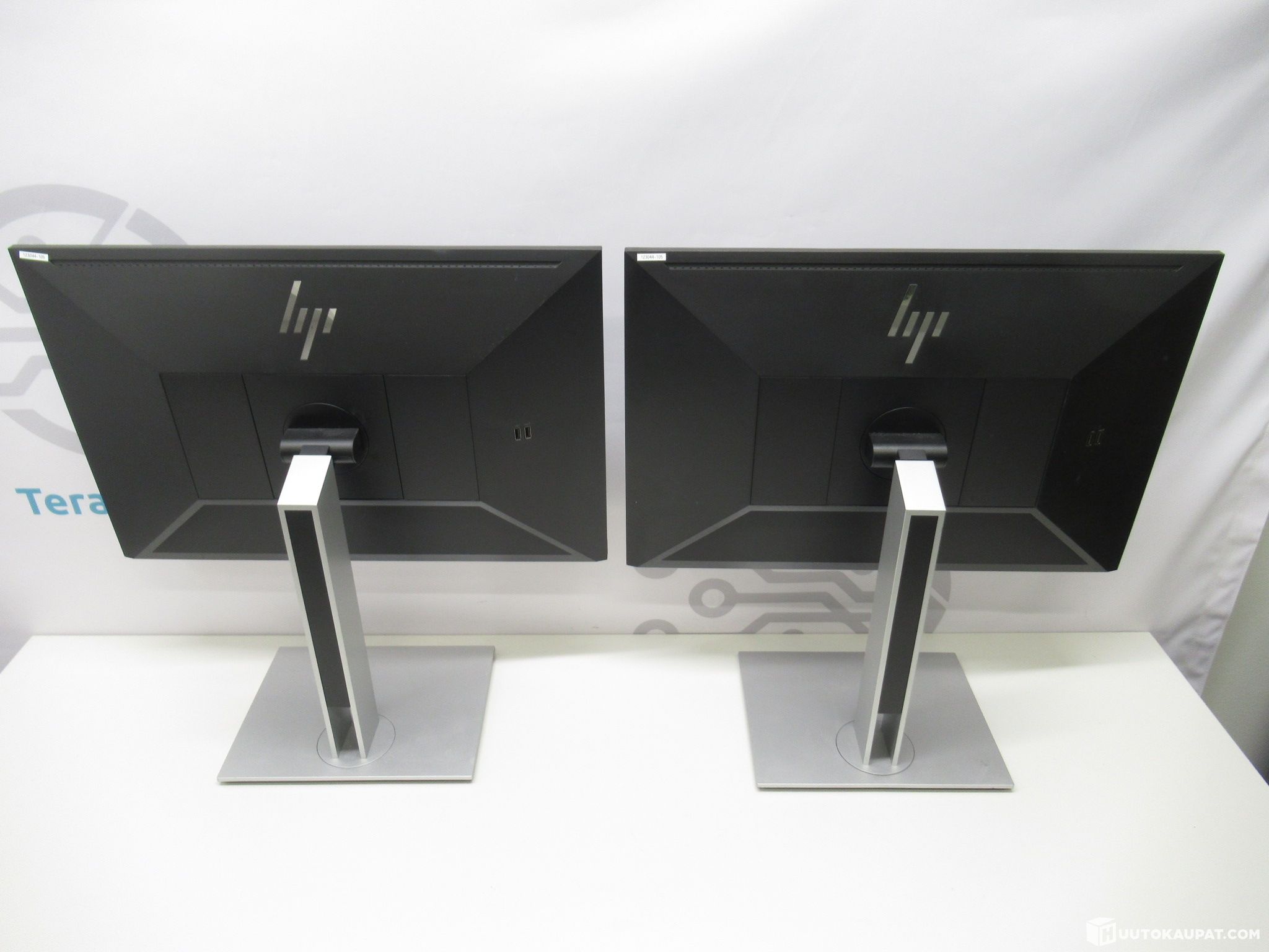 Lot of 2 professional monitors HP E24i 24" (61 cm) 1920 x 1200 IPS ...