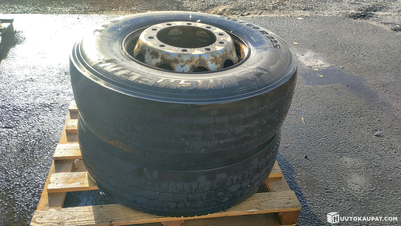 Kuorma-auton rengas 315 / 80R / 22,5 etupinta, Michelin, Mäntsälä ...