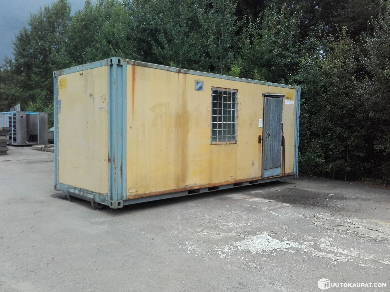 Kontti vaihtolavakiskoilla, Pälkäne | Huutokaupat.com